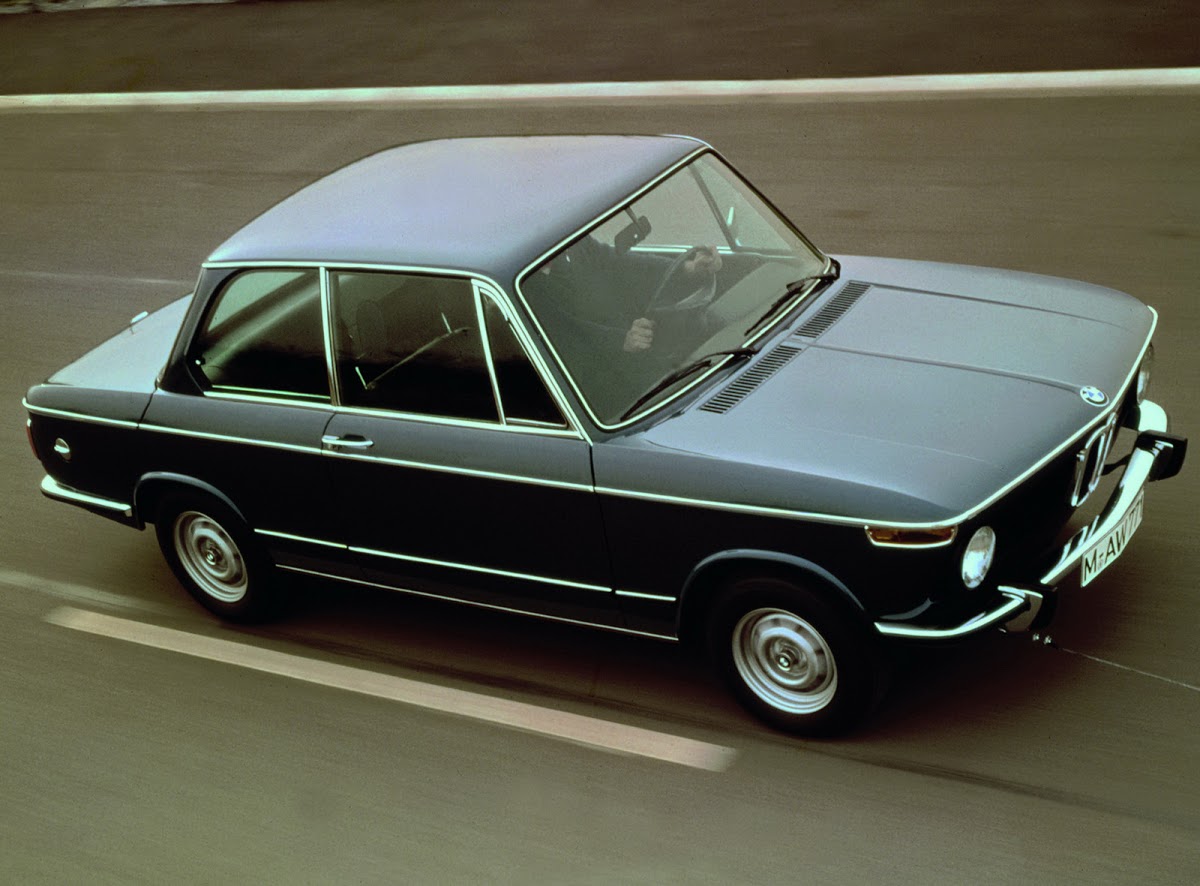 BMW 2002: A Photographic Tribute to BMW's Classic Sports Coupe | Carscoops