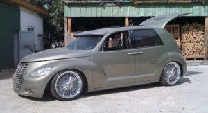 Chrysler Groozer: Customized PT-Cruiser with Suicide Doors and Split ...