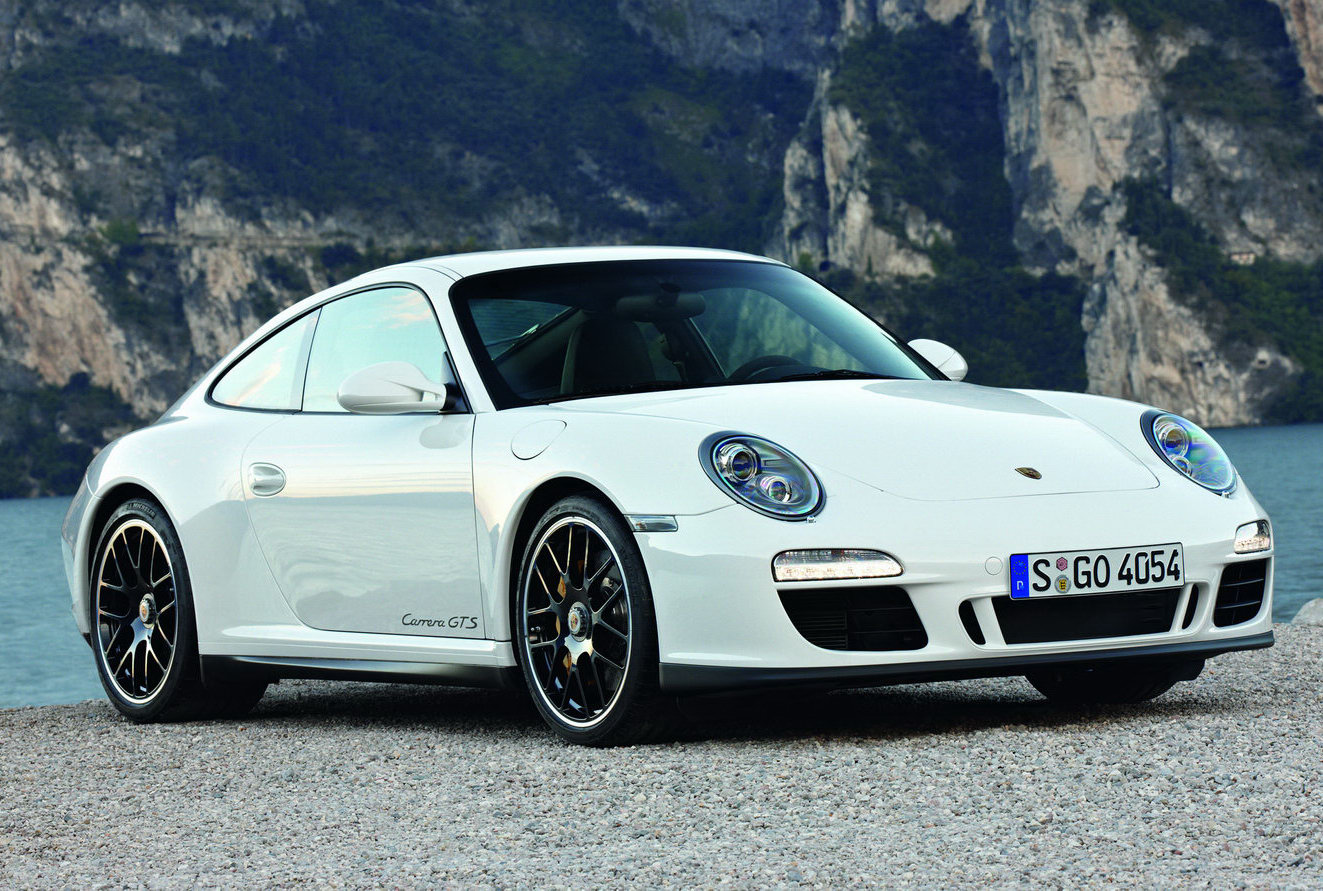 408 horsepower Porsche 911 GTS The New Way To Annoy Your Neighbors 408-horsepower-porsche-911-gts-the-new-way-to-annoy-your-neighbors