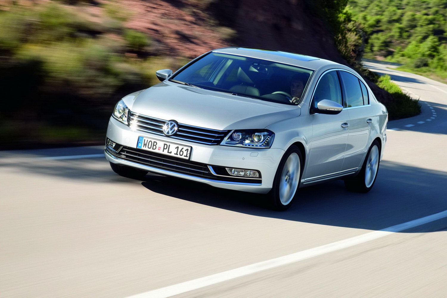 2011 VW Passat B7 Facelift: New Gallery with 50+ Photos | Carscoops