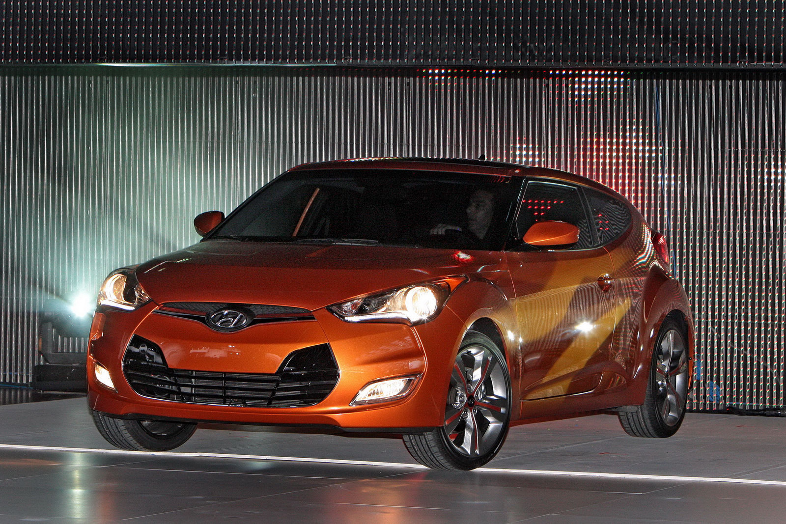 2012 Hyundai Veloster Debuts in Detroit, Eyes Honda CR-Z, Scion tC and ...