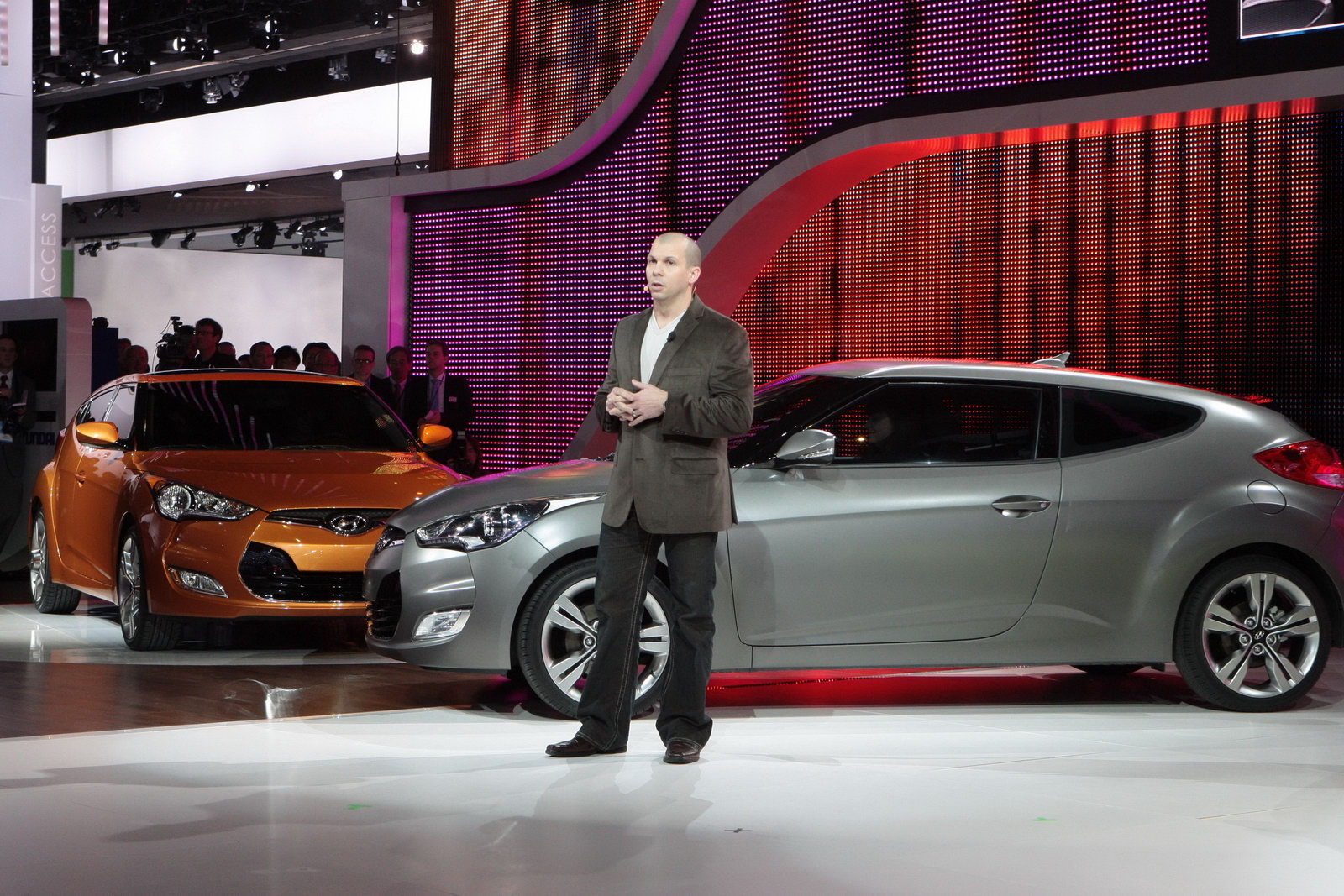2012 Hyundai Veloster Debuts in Detroit, Eyes Honda CR-Z, Scion tC and ...