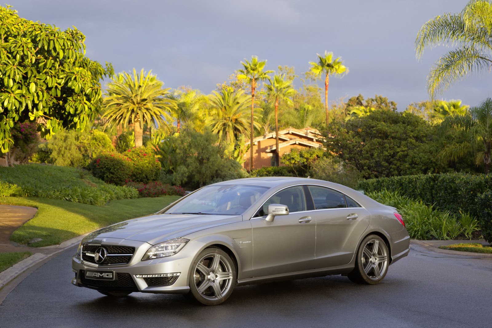 Photo Galore: New Mercedes-Benz CLS 63 AMG Sports Saloon | Carscoops