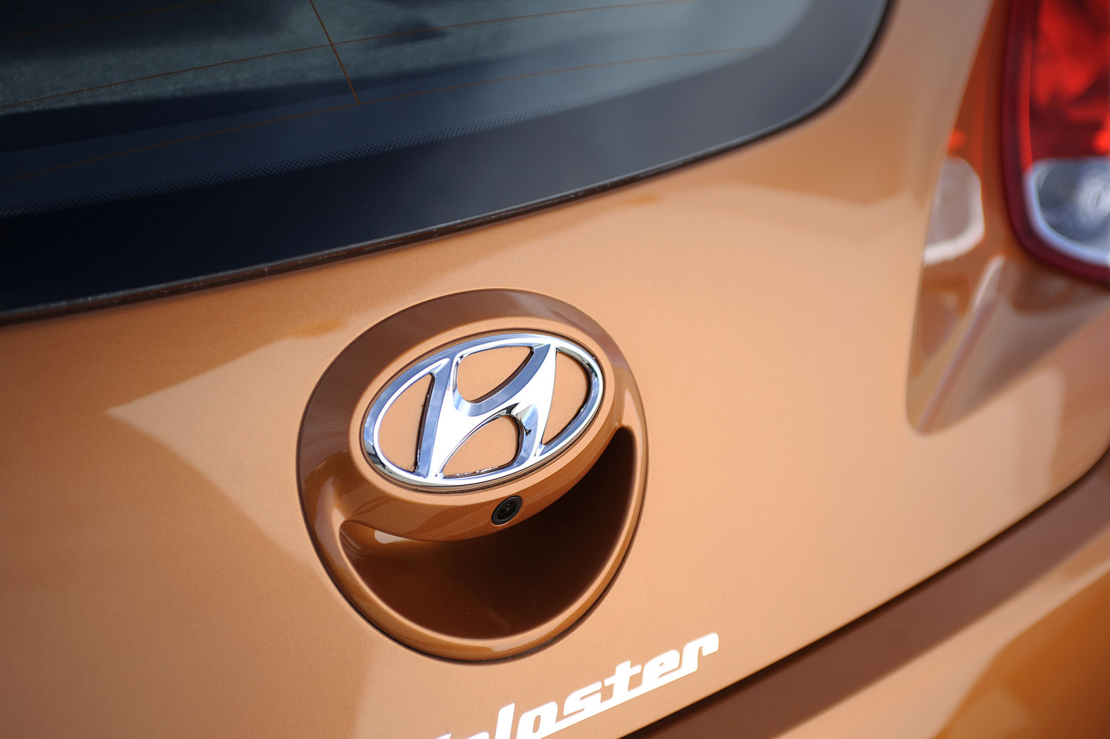 2012 Hyundai Veloster Debuts in Detroit, Eyes Honda CR-Z, Scion tC and ...