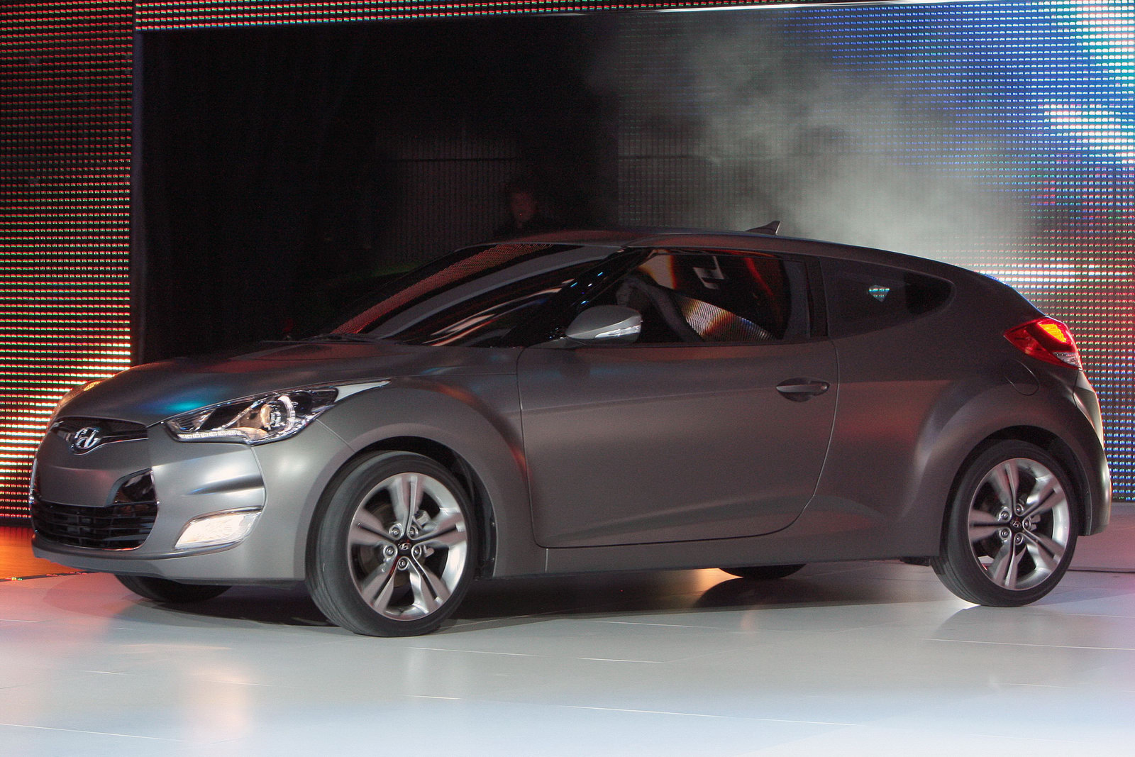 2012 Hyundai Veloster Debuts in Detroit, Eyes Honda CR-Z, Scion tC and ...