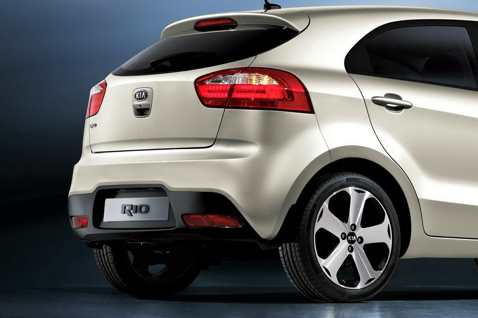 Geneva Preshow: 2012 Kia Rio Revealed in Detail, gets 1.2-liter Turbo ...