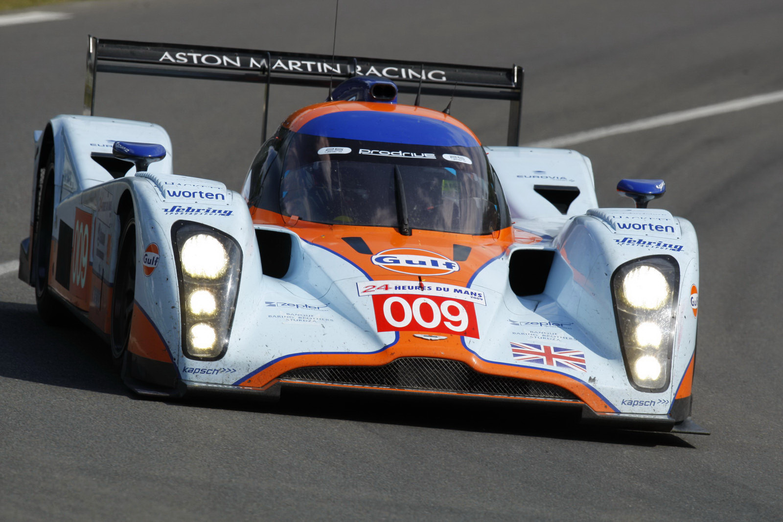 Man Amasses Ridiculously Awesome Gulf Oil-Liveried Racing Car ...