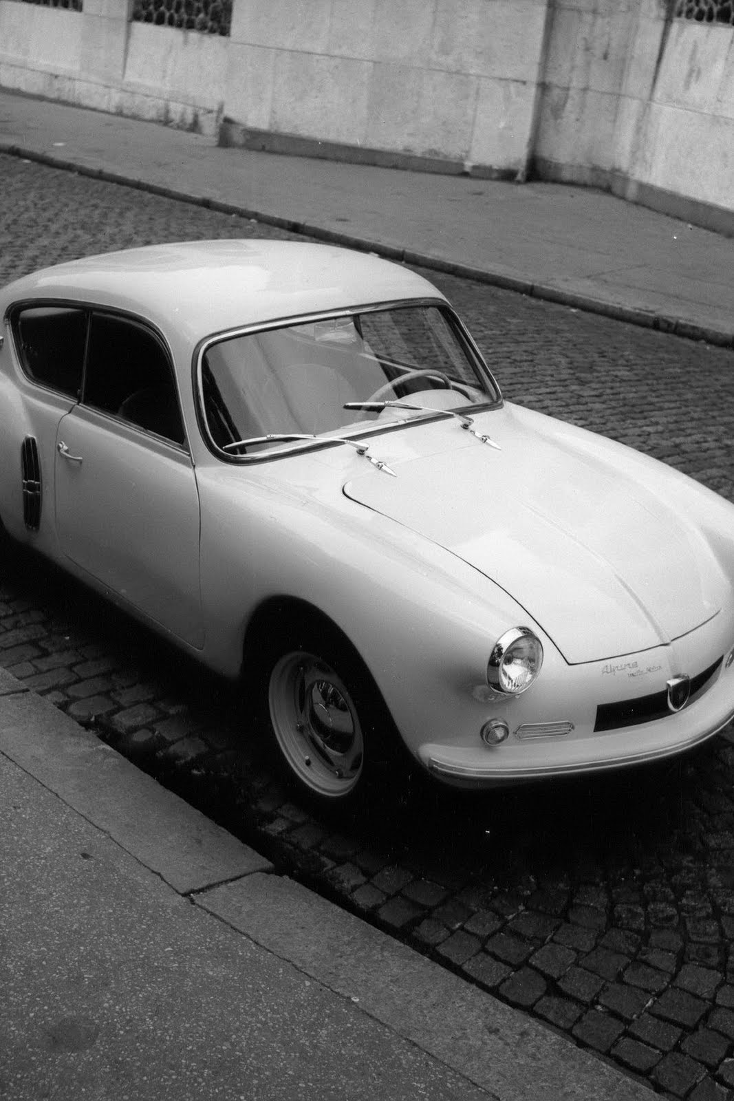 Design Study for a Modern Day Renault Alpine Sports Coupe | Carscoops