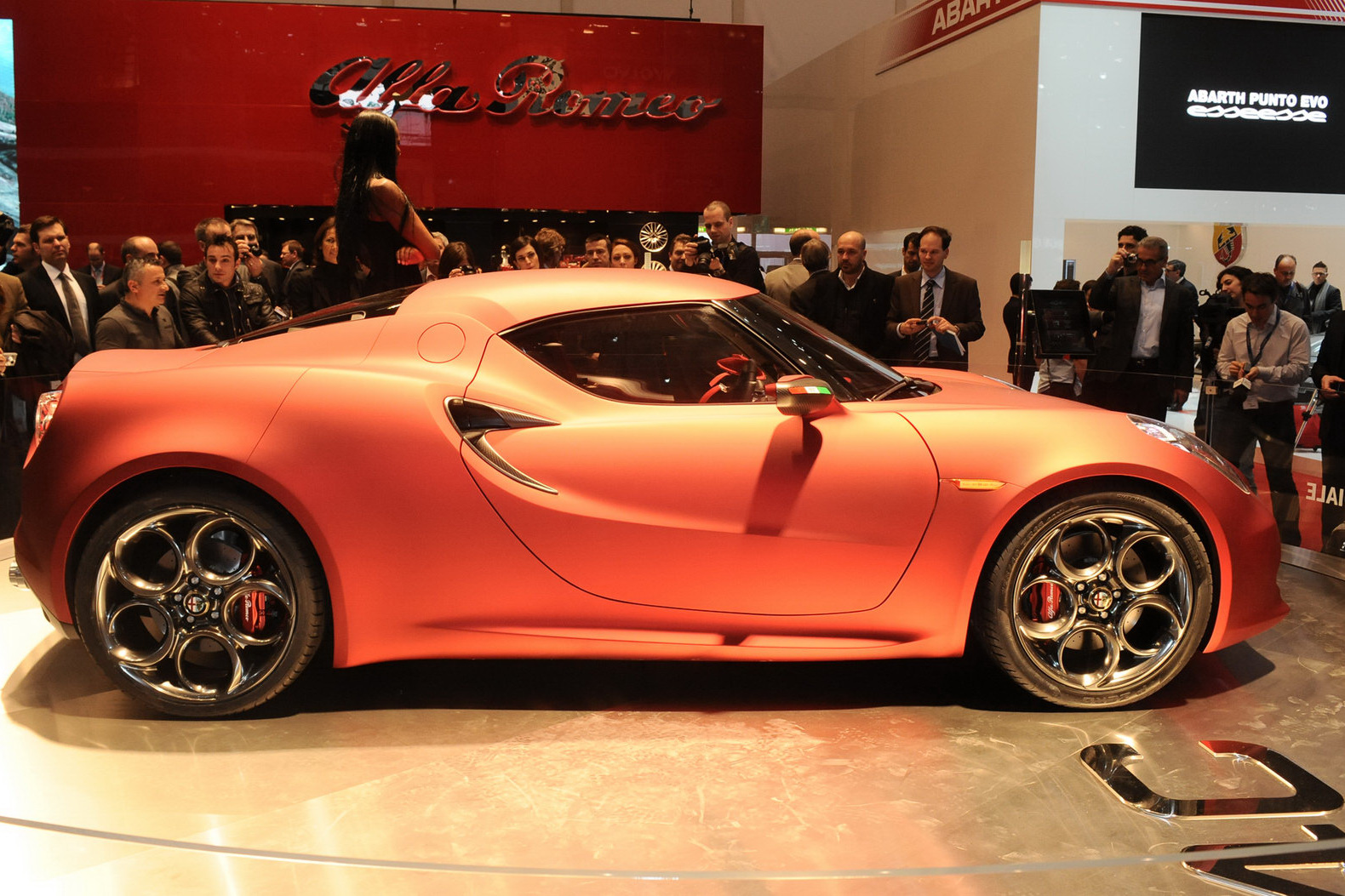 Alfa Romeo 4C Concept: Video and Live Shots from the Geneva Motor Show ...