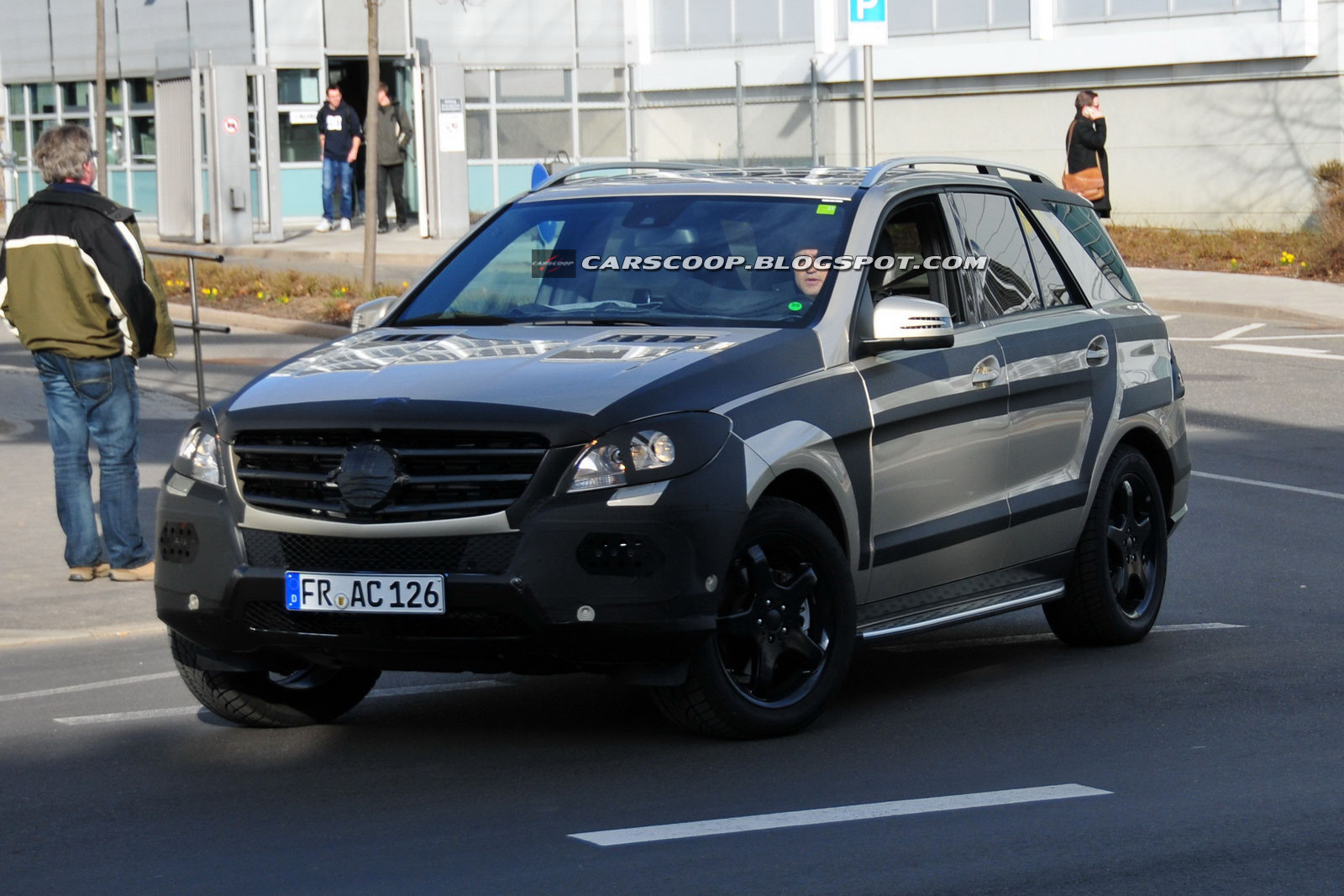 SCOOP: 2012 Mercedes-Benz ML Drops More Camo, Reveals Interior | Carscoops