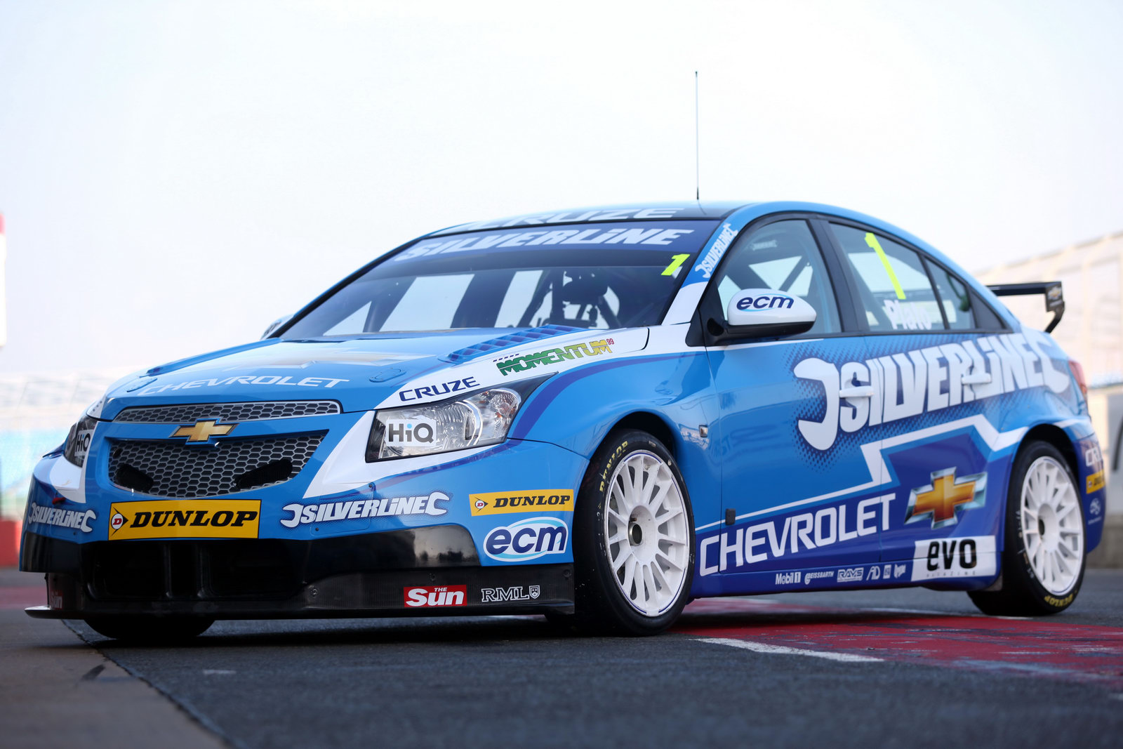 Chevrolet Rolls Out 2011 Cruze BTCC Racer | Carscoops