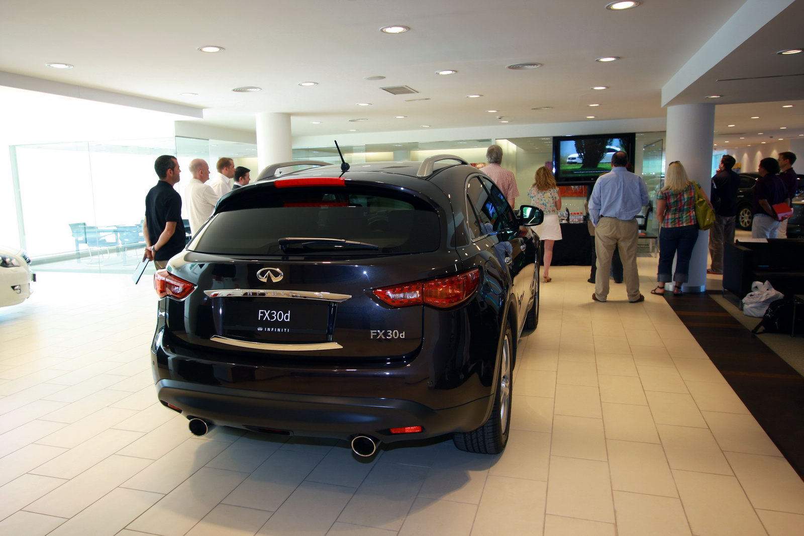 Infiniti to Enter Australia’s Luxury Car Market in 2012 with FX, G37 ...