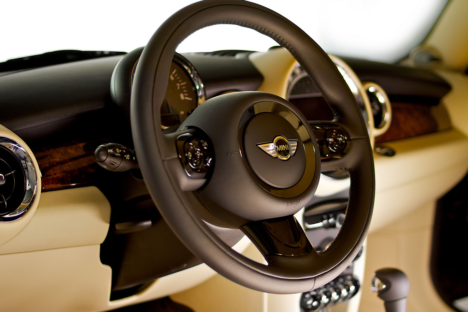 MINI by Rolls Royce: Posh Limited Edition Model Revealed Ahead of ...