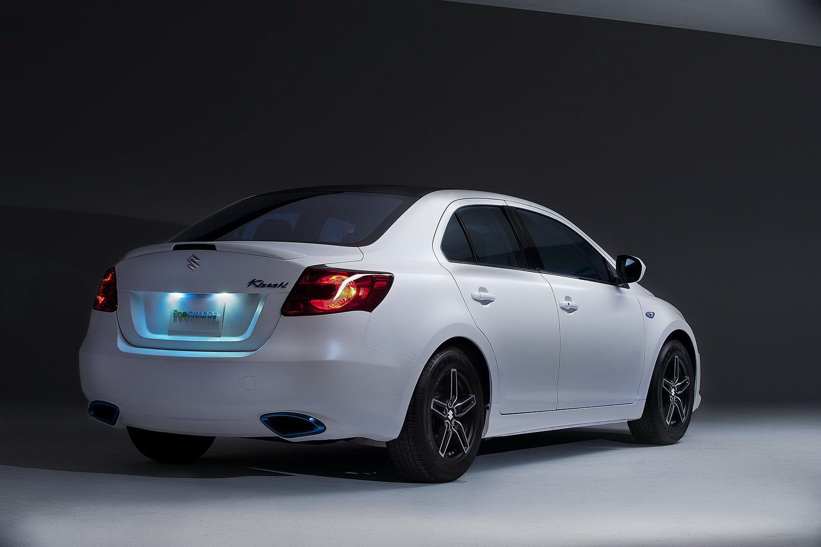 New Suzuki Kizashi EcoCharge Concept Previews Hybrid Version | Carscoops