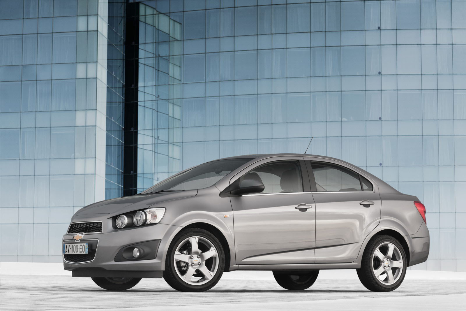 Chevrolet Releases Mega Gallery of European Market 2012 Aveo Hatchback ...