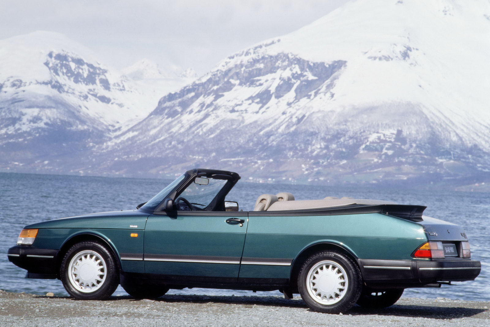 Saab’s 900 / 9-3 Convertible Turns 25 this Year | Carscoops