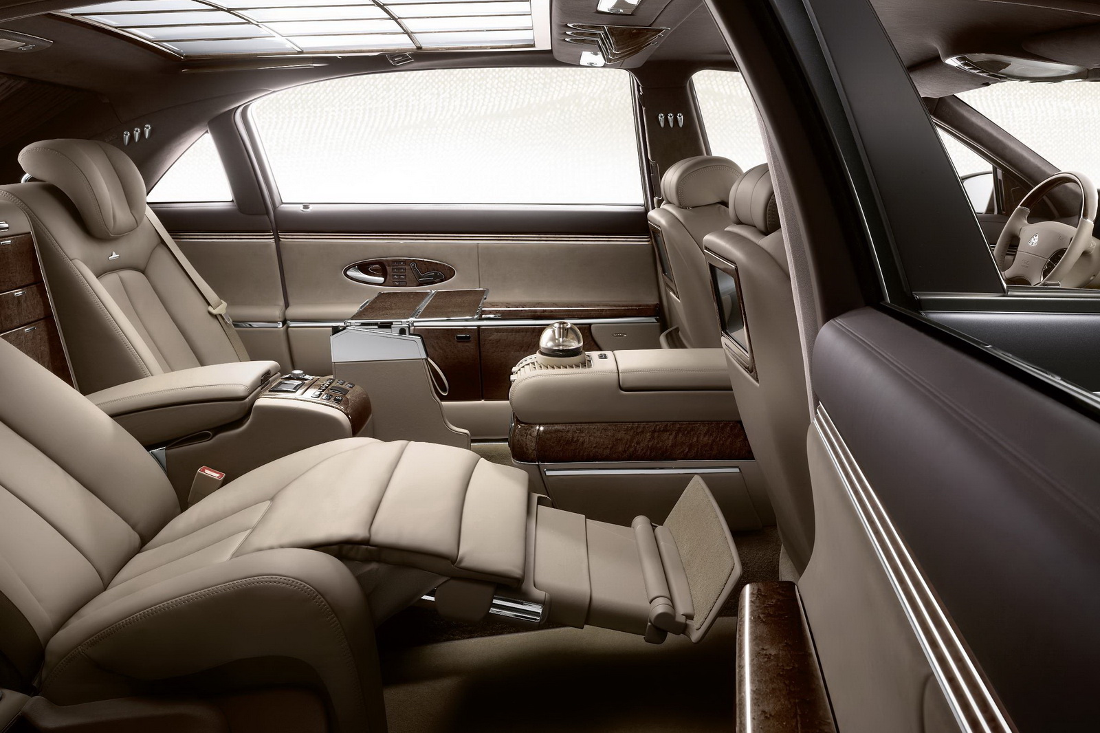 Daimler Puts a Third Option on the Table: Turn Maybach into a Sub-Brand ...