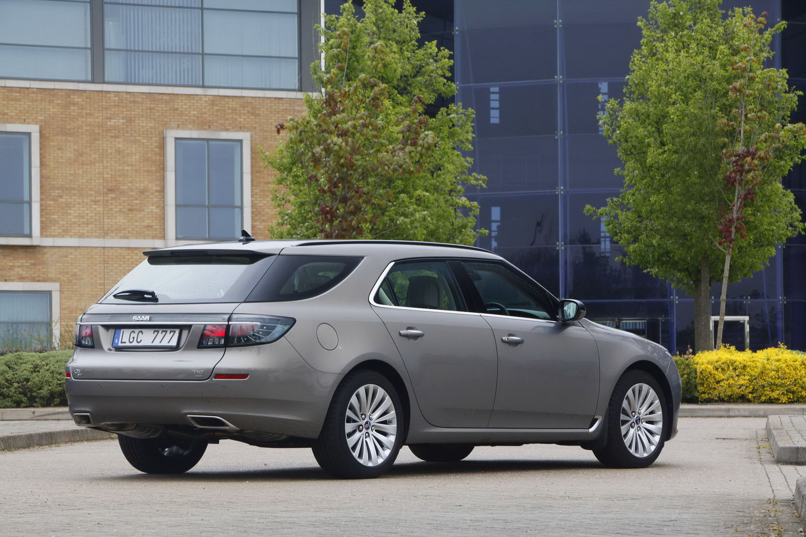 Saab UK Announces 2012 9-5 Sedan and SportWagon Amidst Production Halt ...