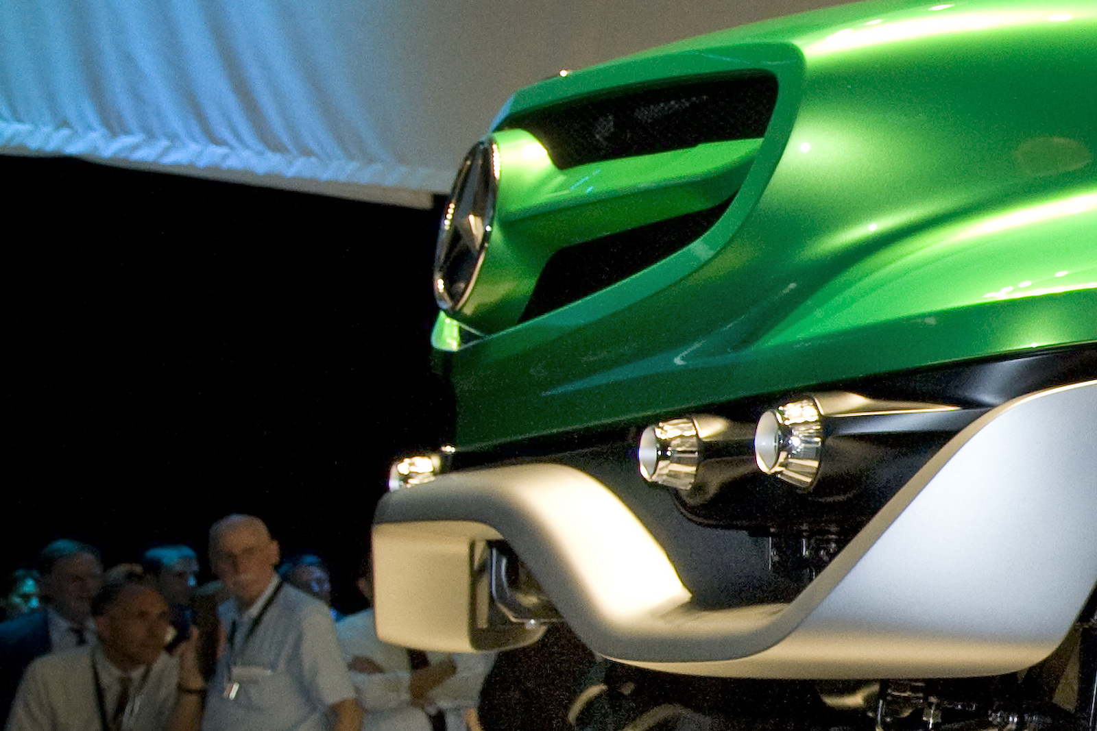 Mercedes Celebrates Unimog’s 60th Birthday with Impressive Design Study ...