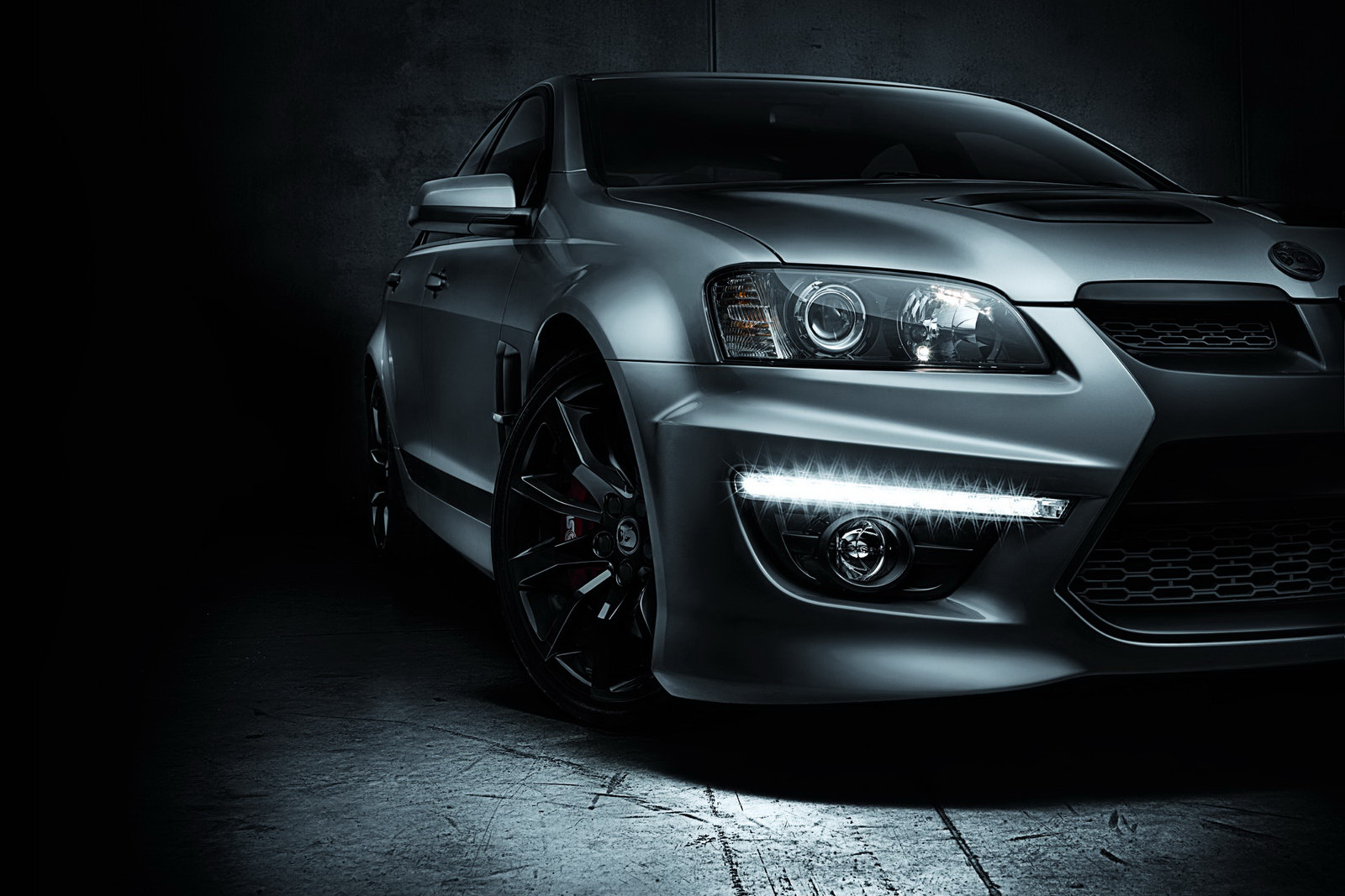2011 AIMS: New HSV Black Edition Versions of Commodore Based Sedan ...