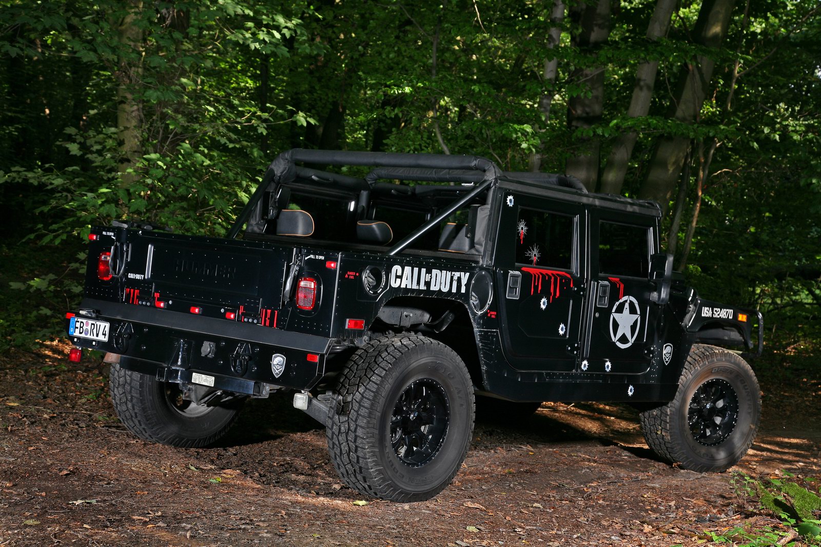 Call of Duty Inspires Hummer H1 Wrap | Carscoops