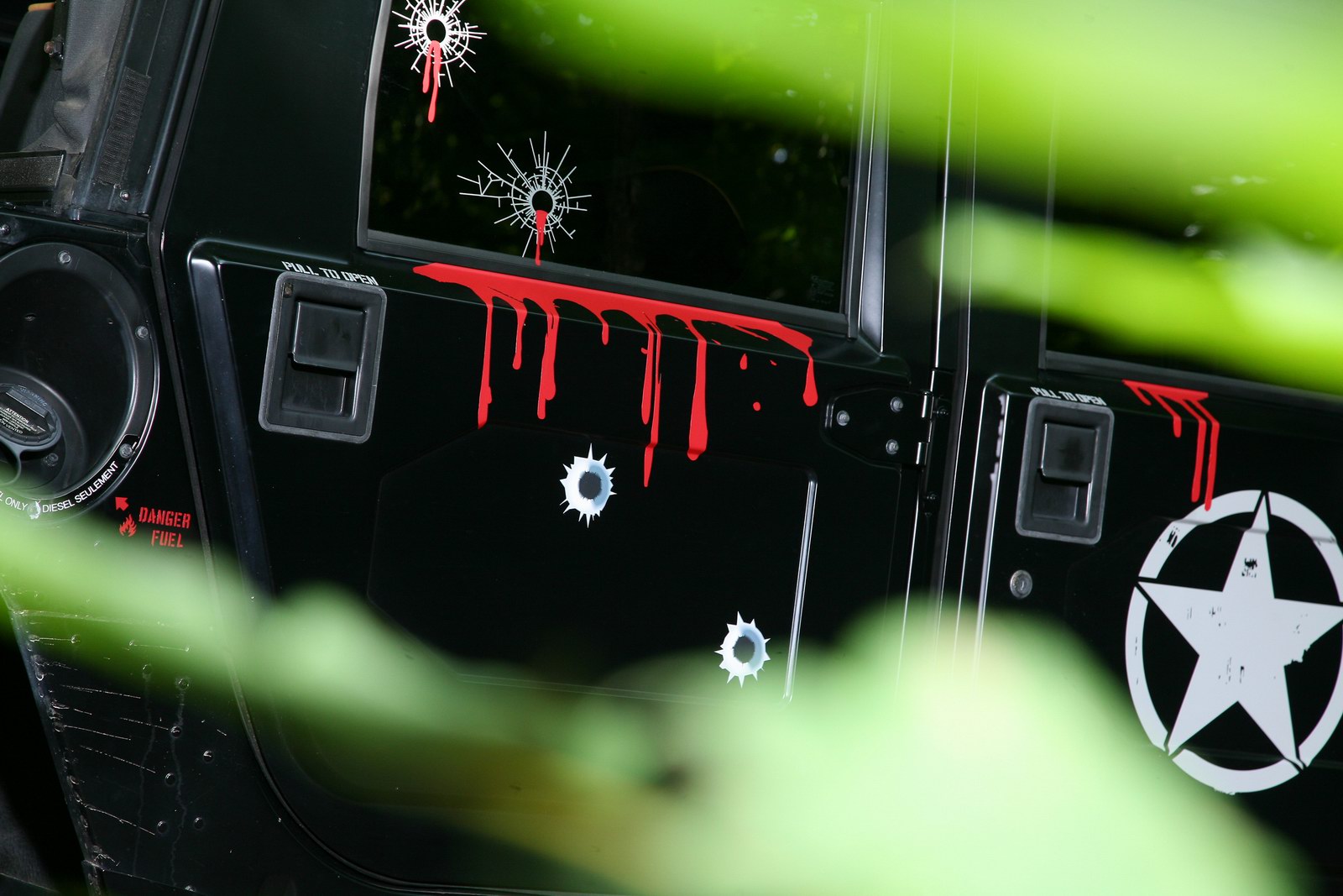 Call of Duty Inspires Hummer H1 Wrap | Carscoops