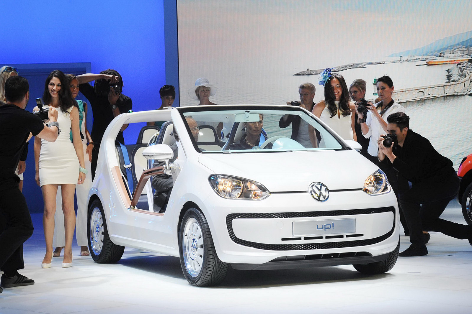IAA 2011: VW Unveils a Handful of Up! Concepts Including GT, EV and ...