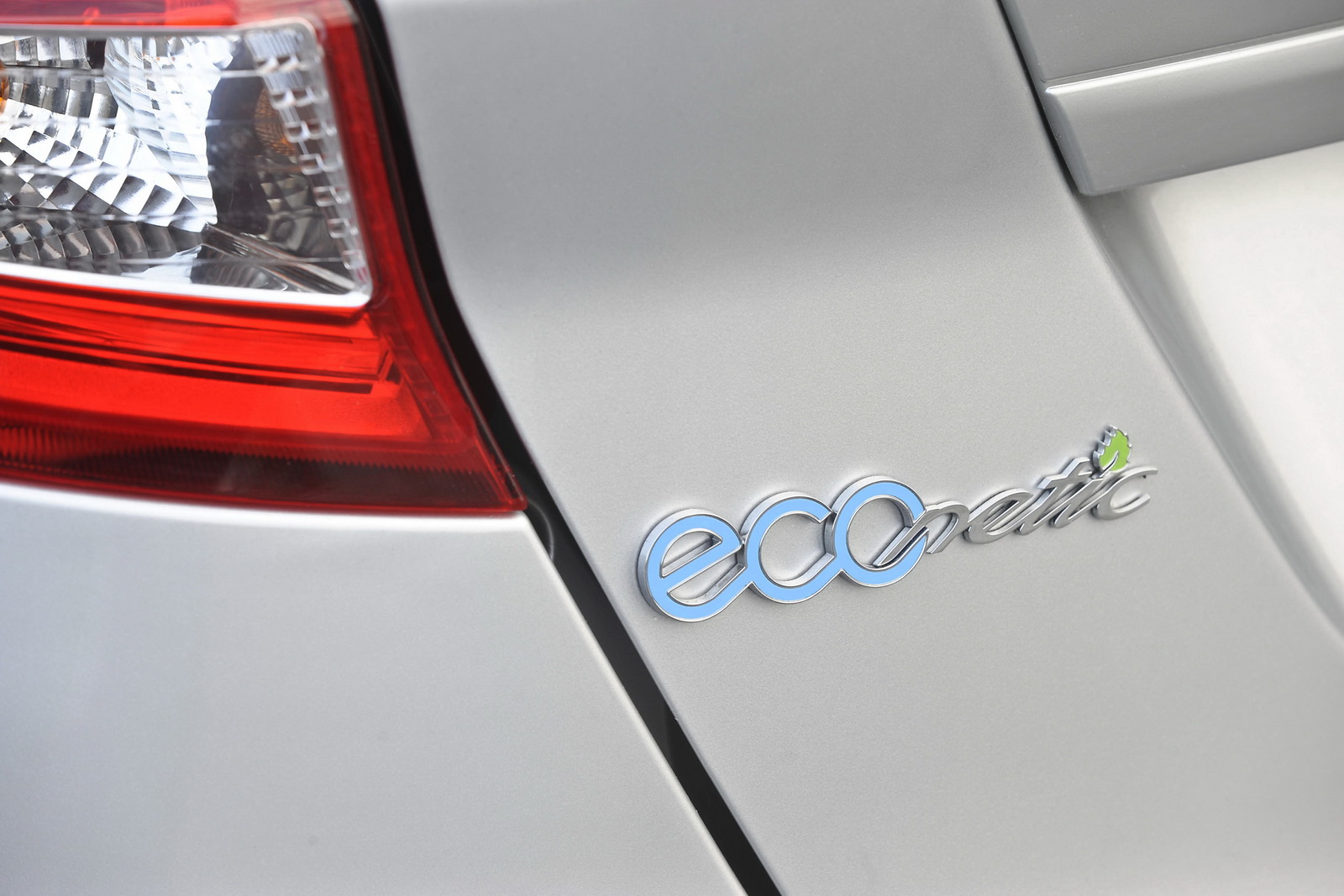 Ford Fiesta and Focus with Fuel-Saving ECOnetic Tech Coming to Europe ...