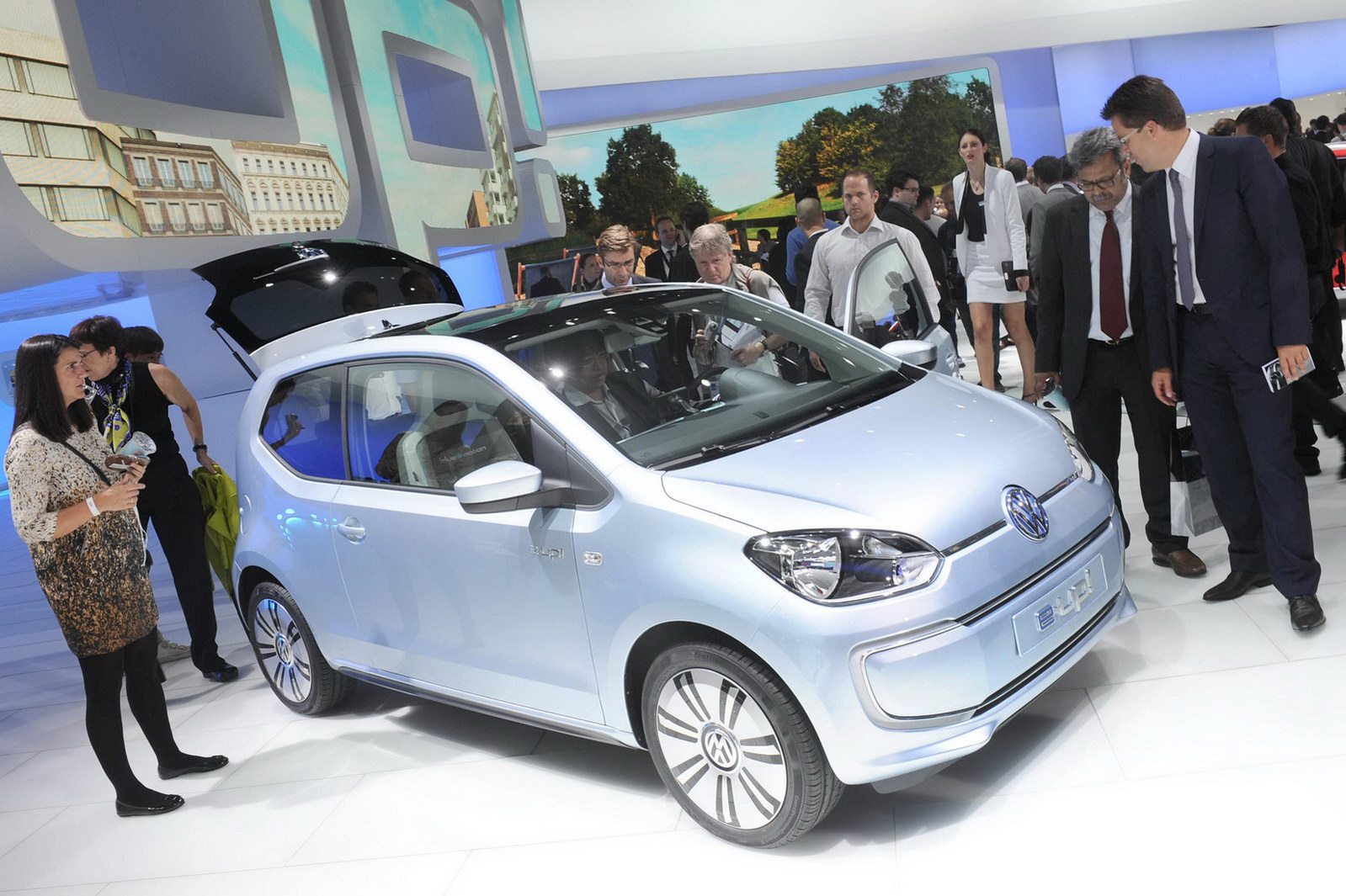 IAA 2011: VW Unveils a Handful of Up! Concepts Including GT, EV and ...
