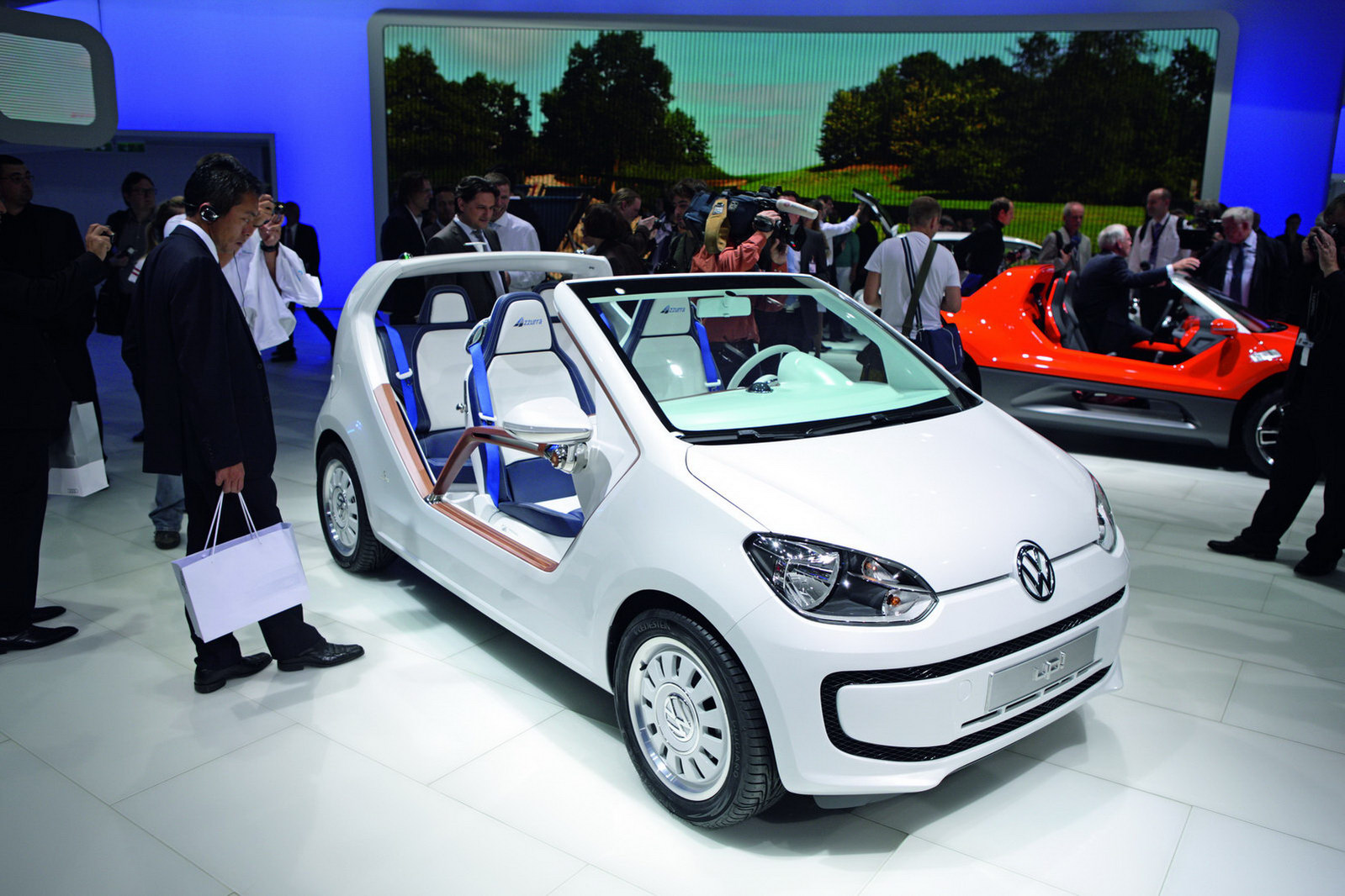 IAA 2011: VW Unveils a Handful of Up! Concepts Including GT, EV and ...