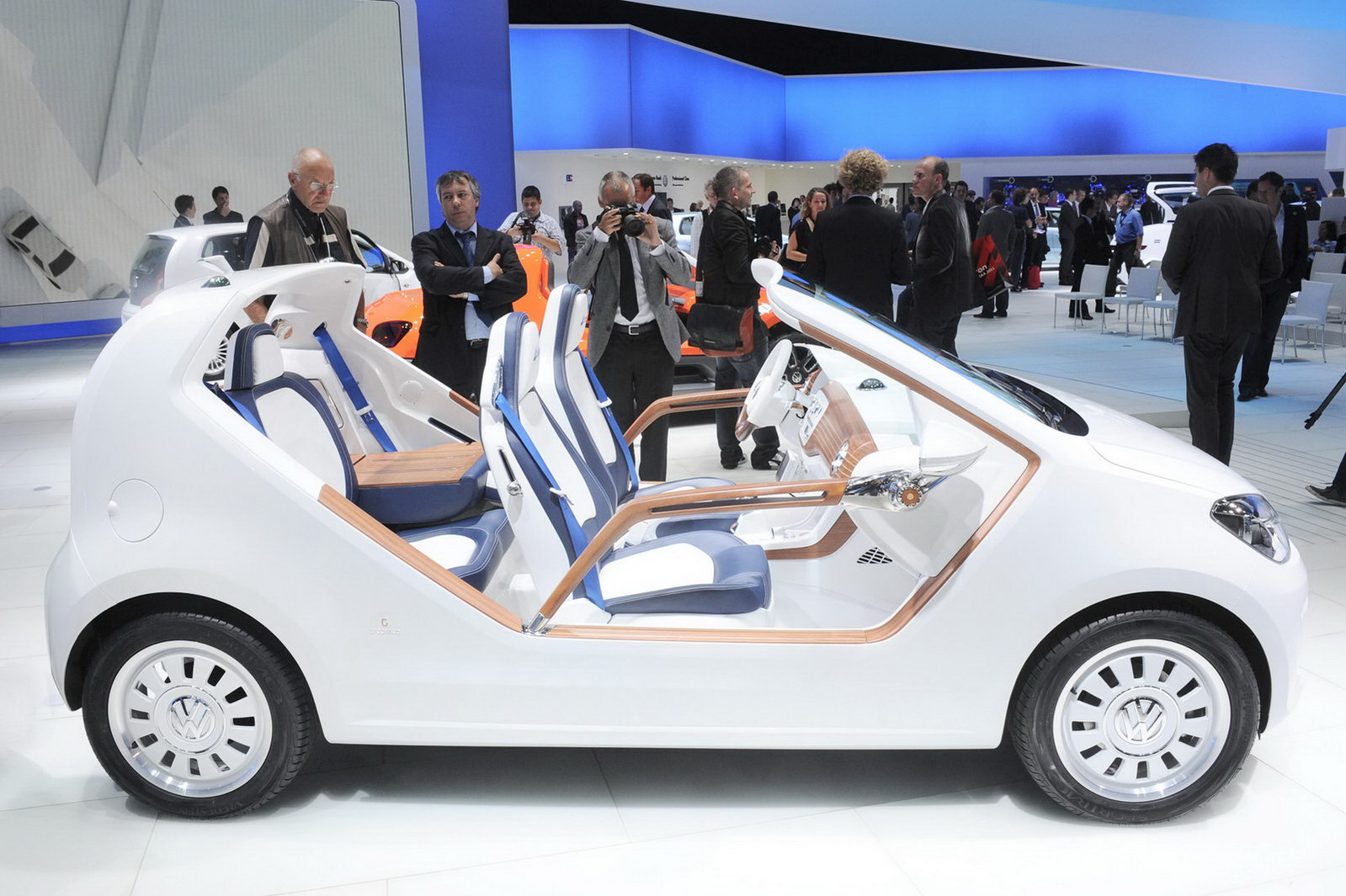 IAA 2011: VW Unveils a Handful of Up! Concepts Including GT, EV and ...
