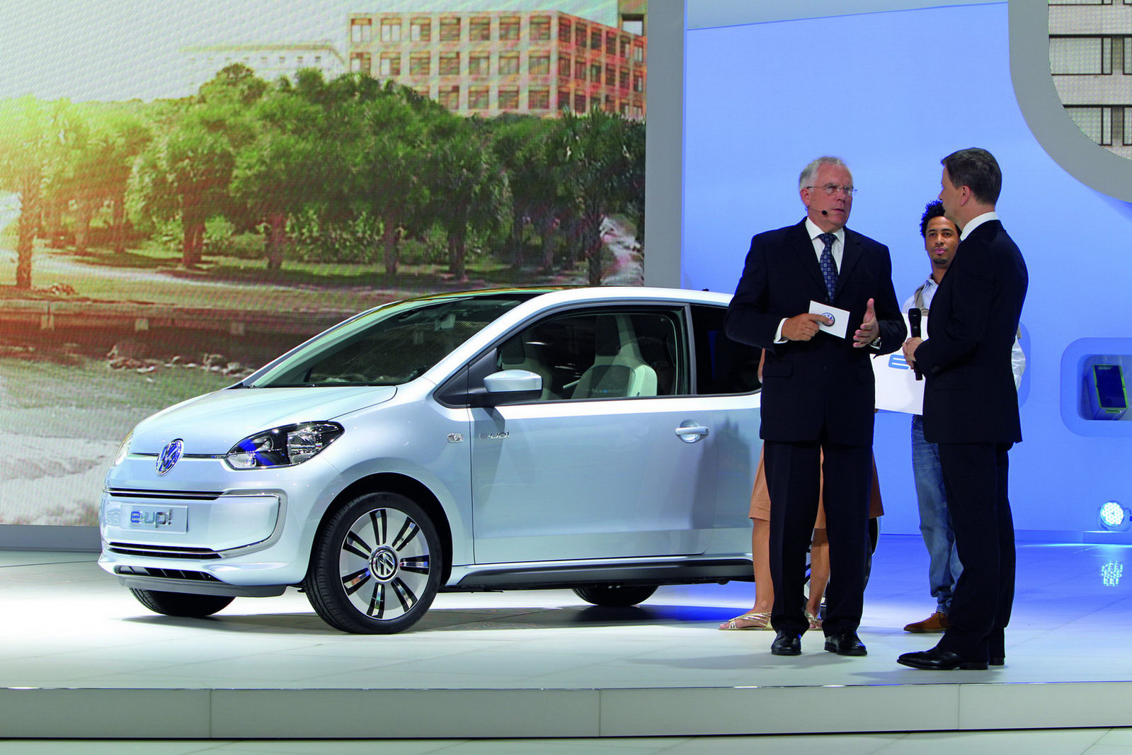 IAA 2011: VW Unveils a Handful of Up! Concepts Including GT, EV and ...