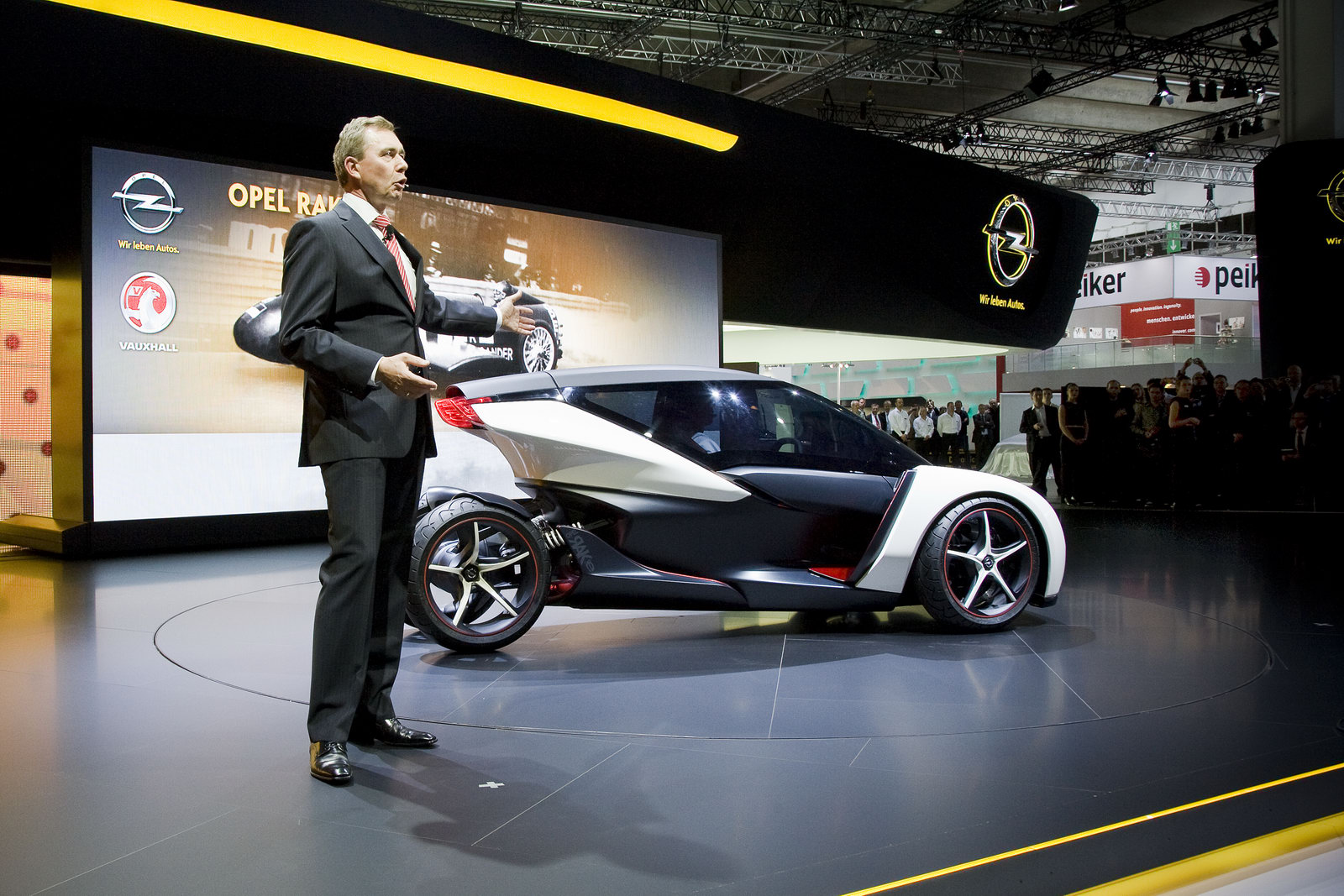 IAA 2011: Opel Envisions an Affordable Urban Commuter with the RAK e ...