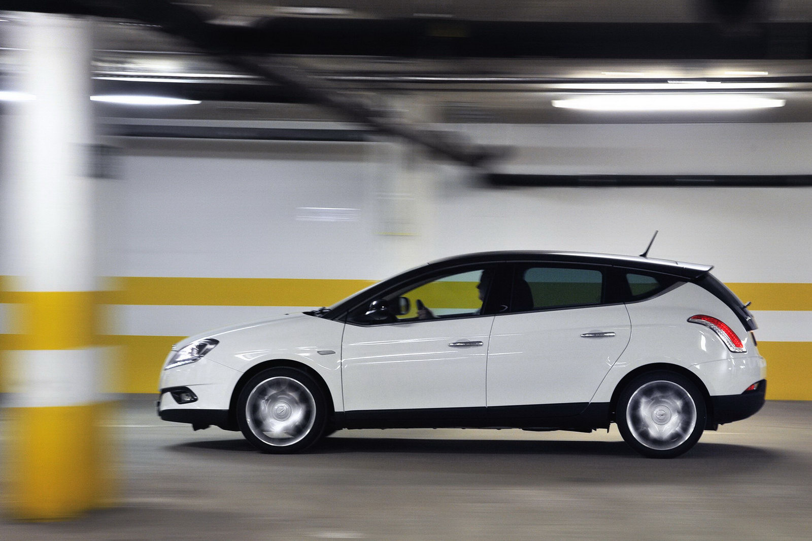 New Chrysler Delta Hatch Goes on Sale in the UK [71-Photos] | Carscoops