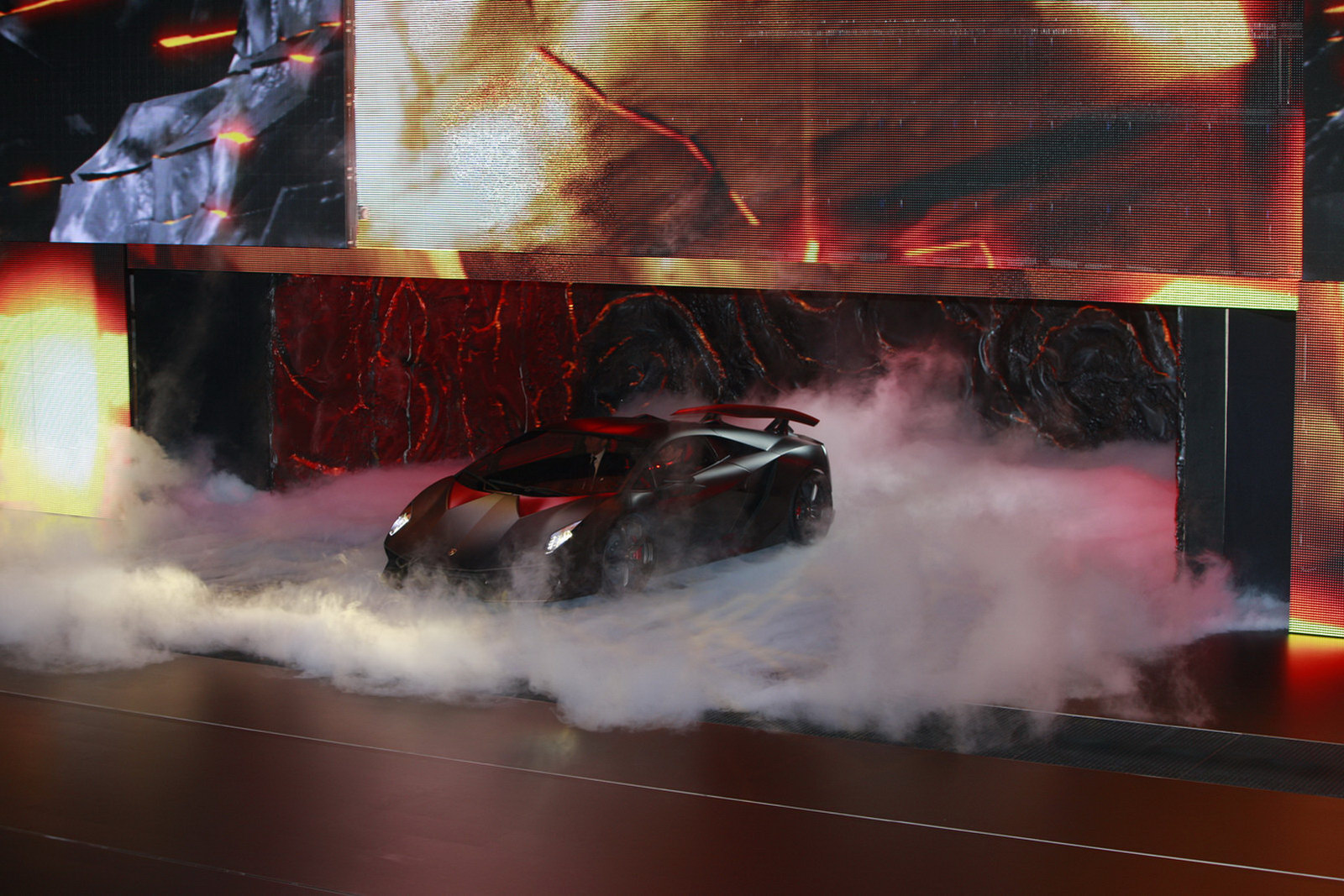 Lamborghini Confirms Limited Production Run of the Sesto Elemento ...