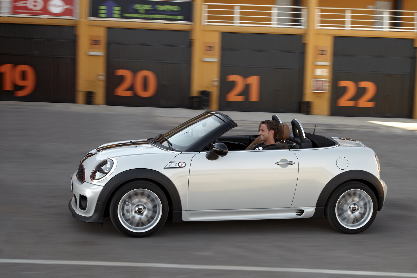 All-New MINI Roadster Makes its Official Debut, wants to Challenge the ...