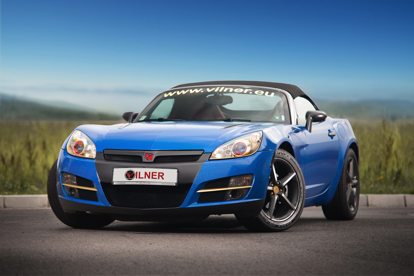 Saturn Sky Customized by Bulgarian Design House Vilner | Carscoops