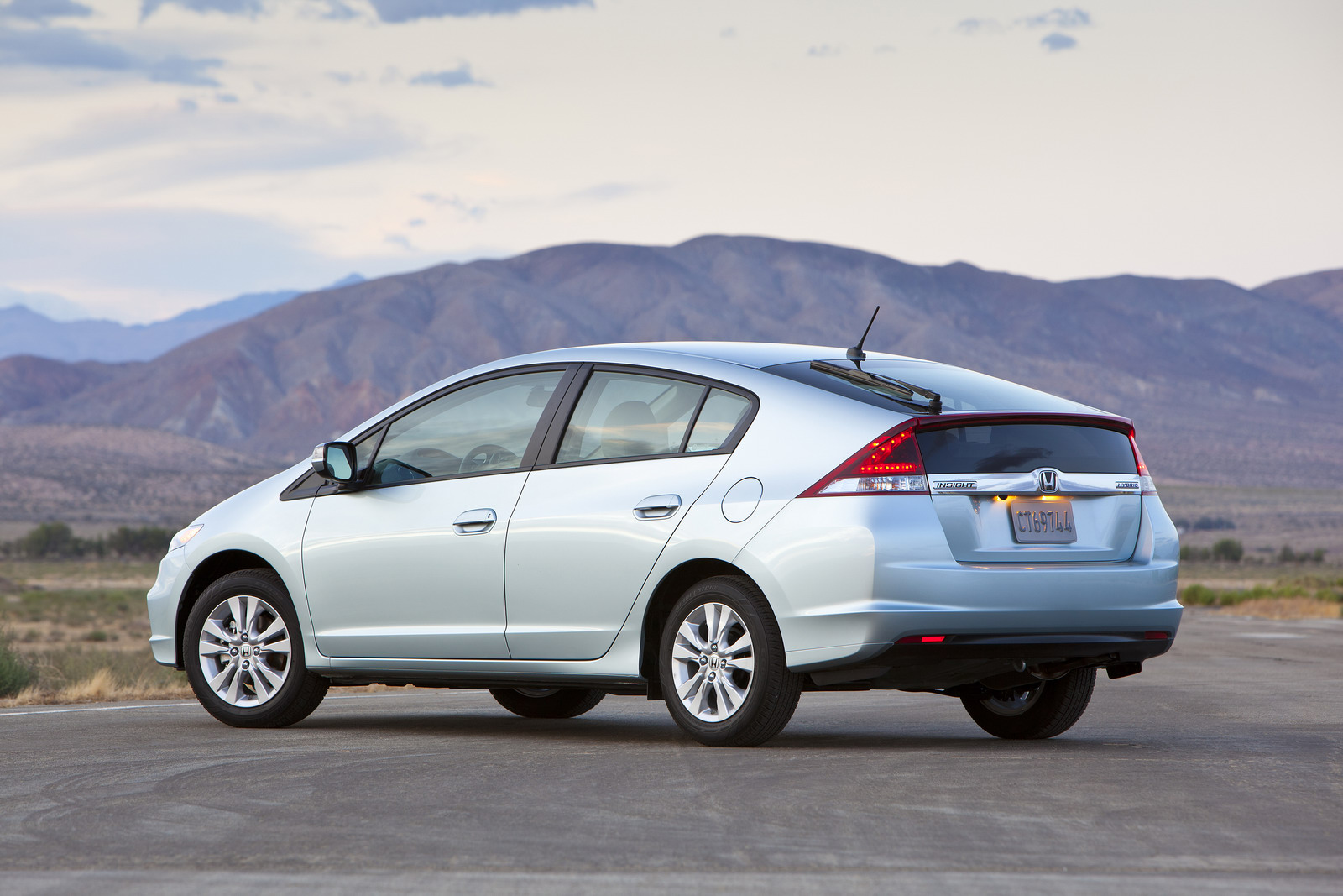 Honda Introduces 2012 Insight Hybrid with Slightly Improved Fuel ...