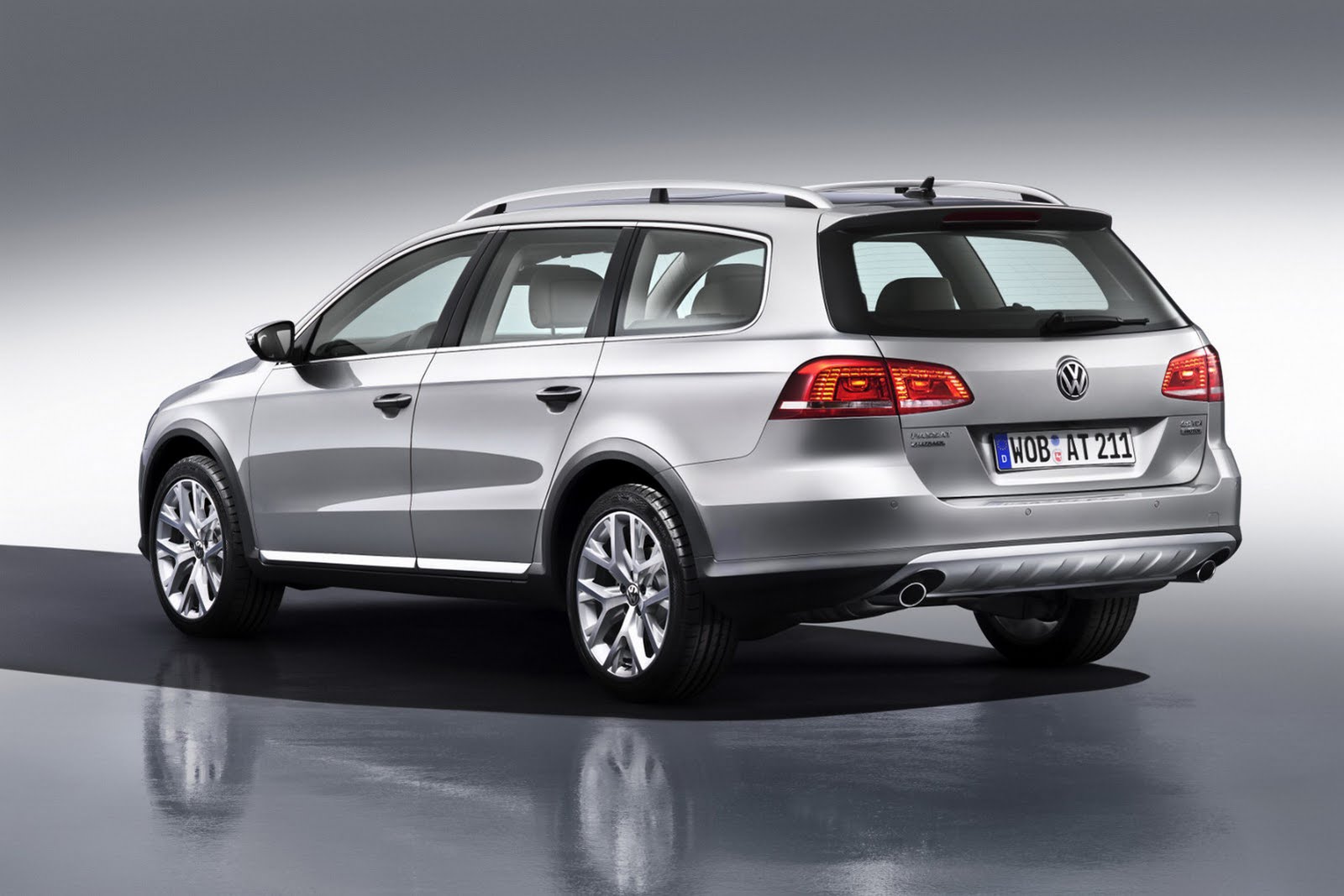 VW Passat Goes Off-Road with Alltrack Version, will Debut at the Tokyo ...