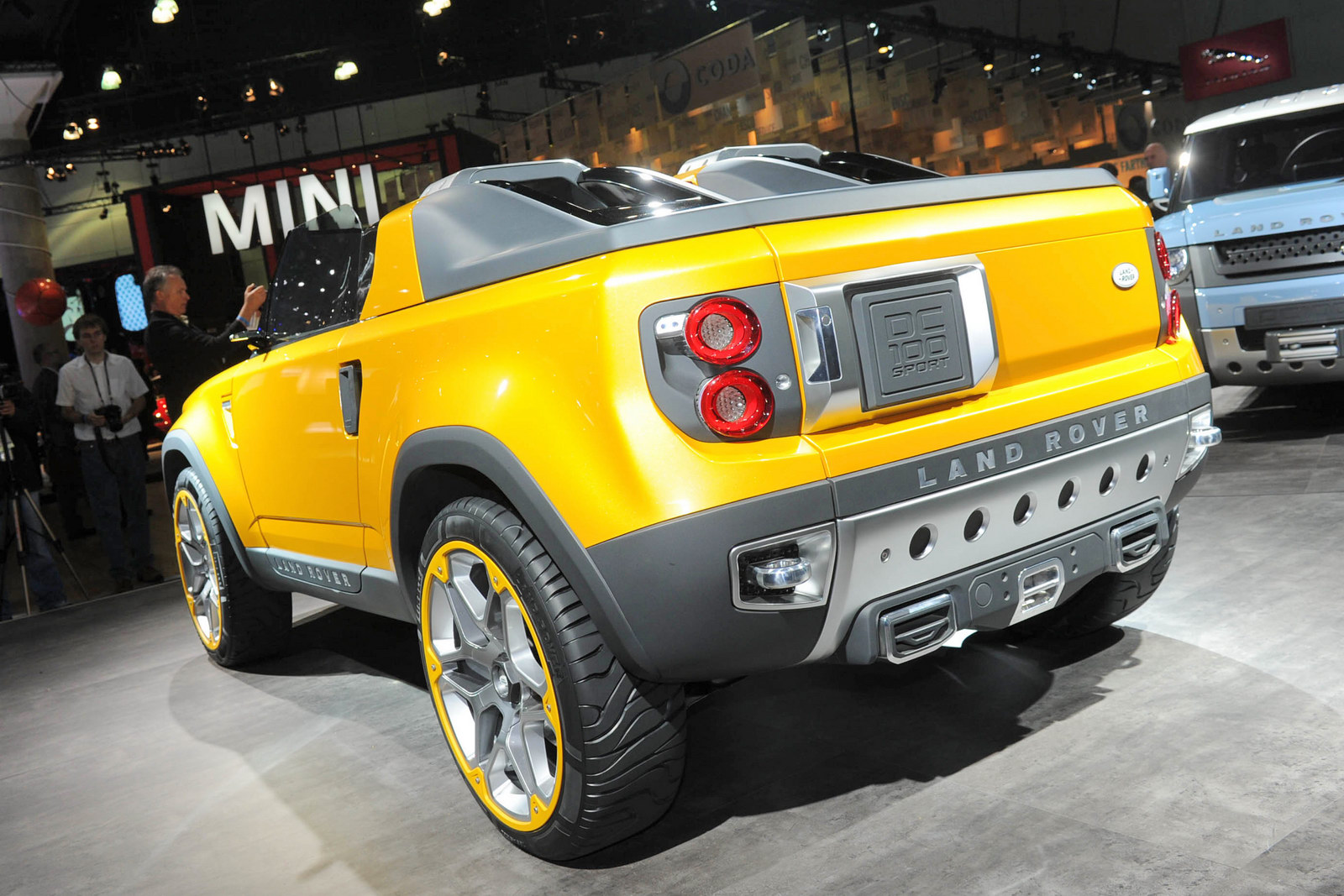 Land Rover Brings Revised DC100 Concepts to LA Auto Show to Gauge ...