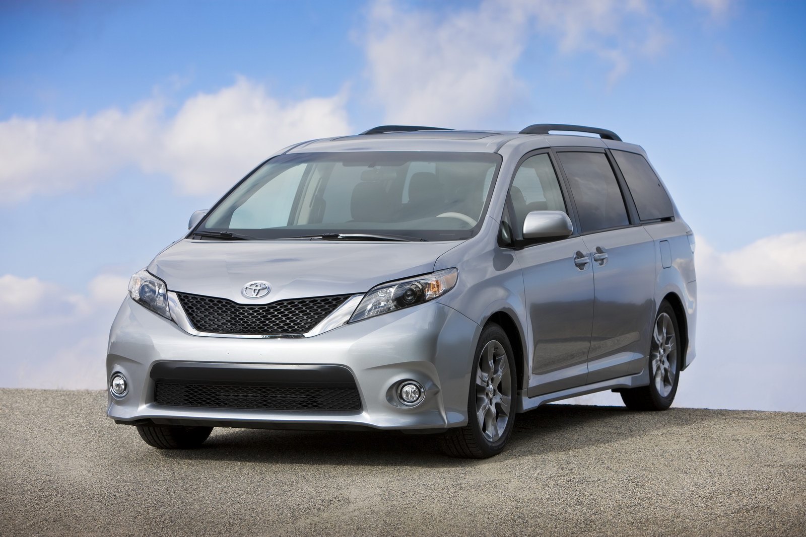 Toyota to Export U.S.-Built Sienna Minivan to South Korea | Carscoops