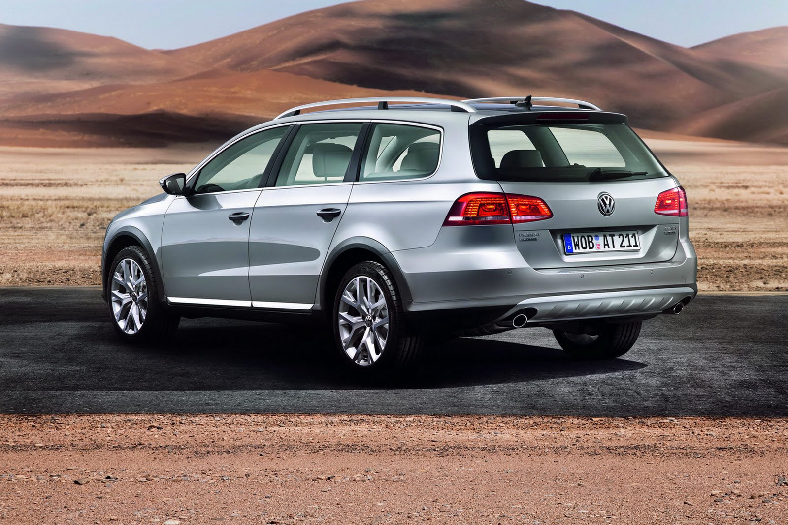 VW Passat Goes Off-Road with Alltrack Version, will Debut at the Tokyo ...