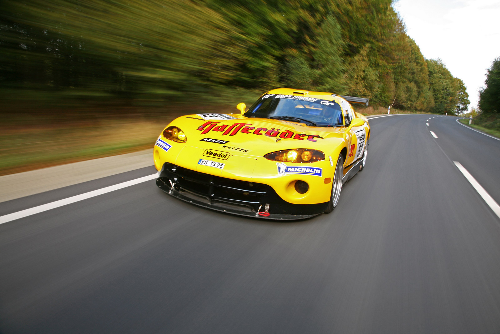 Dodge Viper GTS-R Race Car Reverse-Engineered to be Street-Legal ...