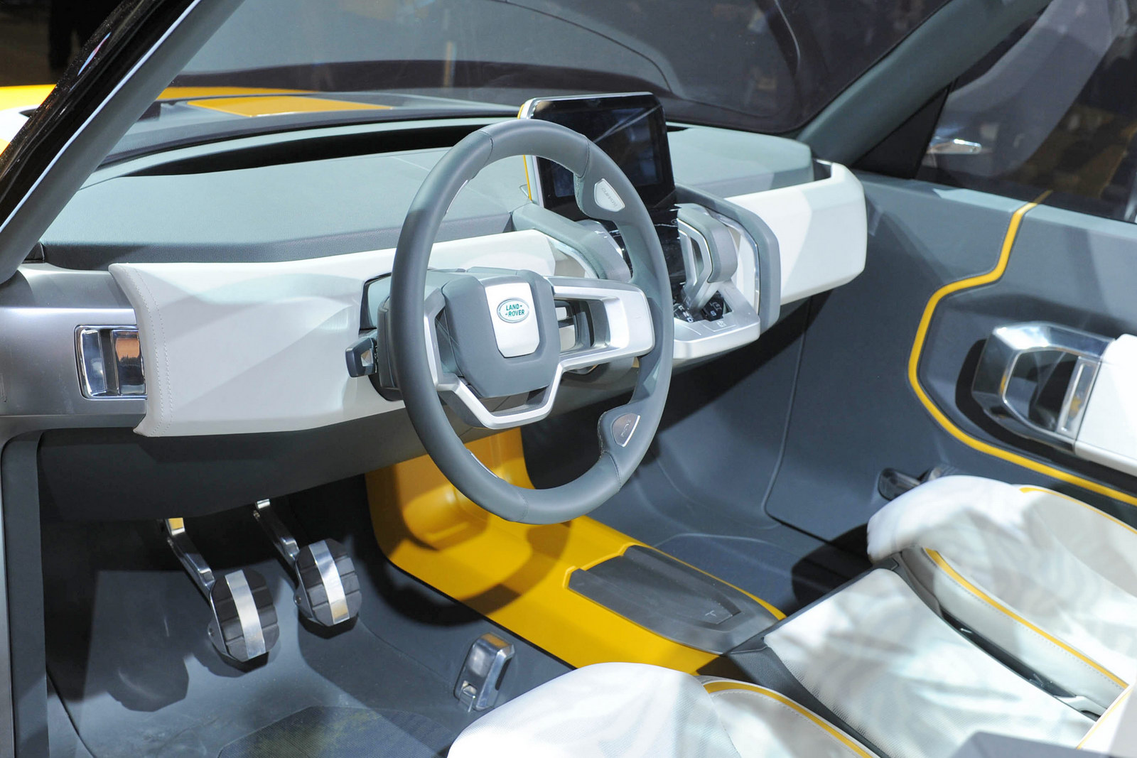 Land Rover Brings Revised DC100 Concepts to LA Auto Show to Gauge ...