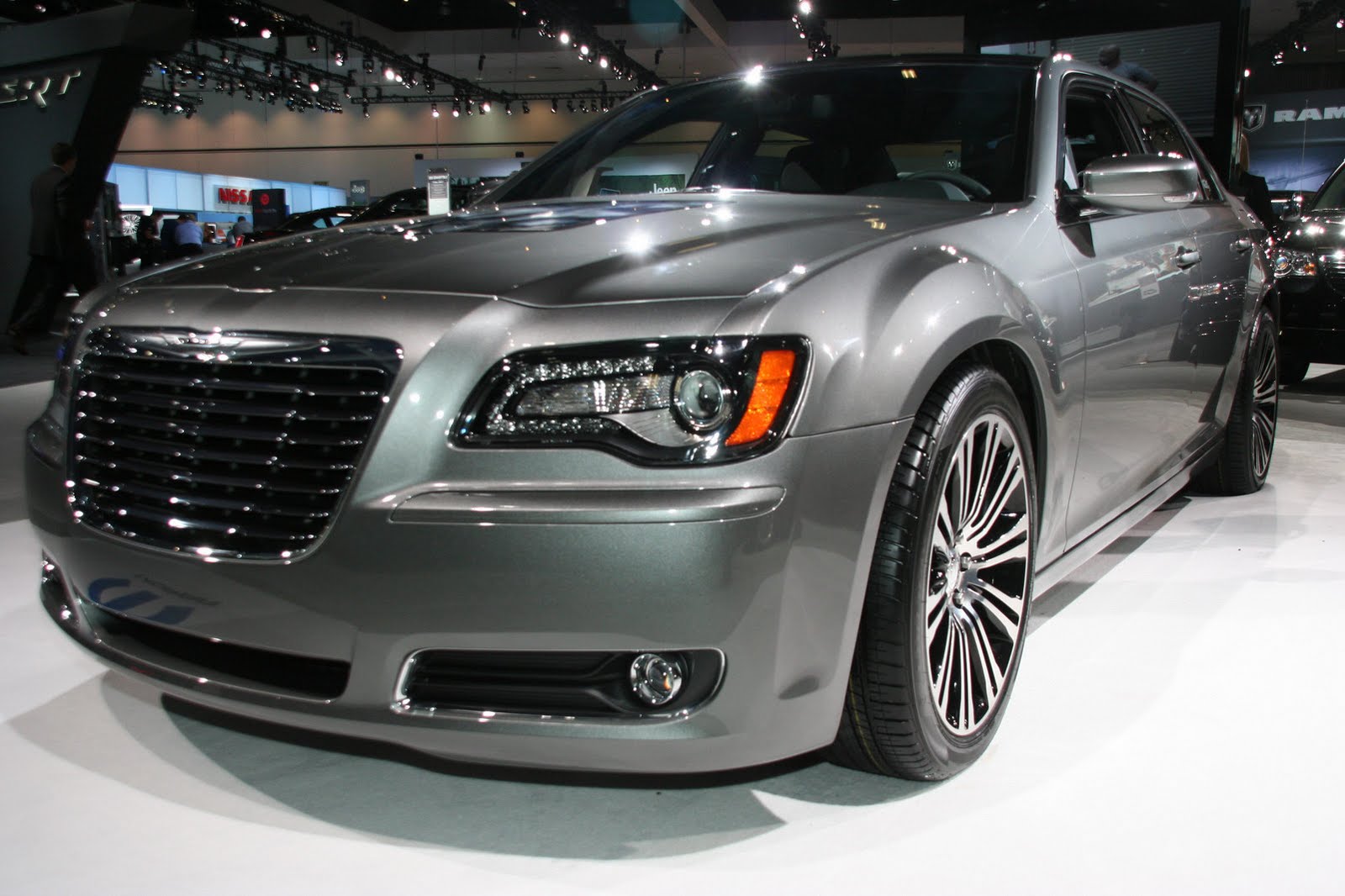 It's a Detroit Thing: Chrysler 300S 426 HEMI V8 Concept Growls at the ...
