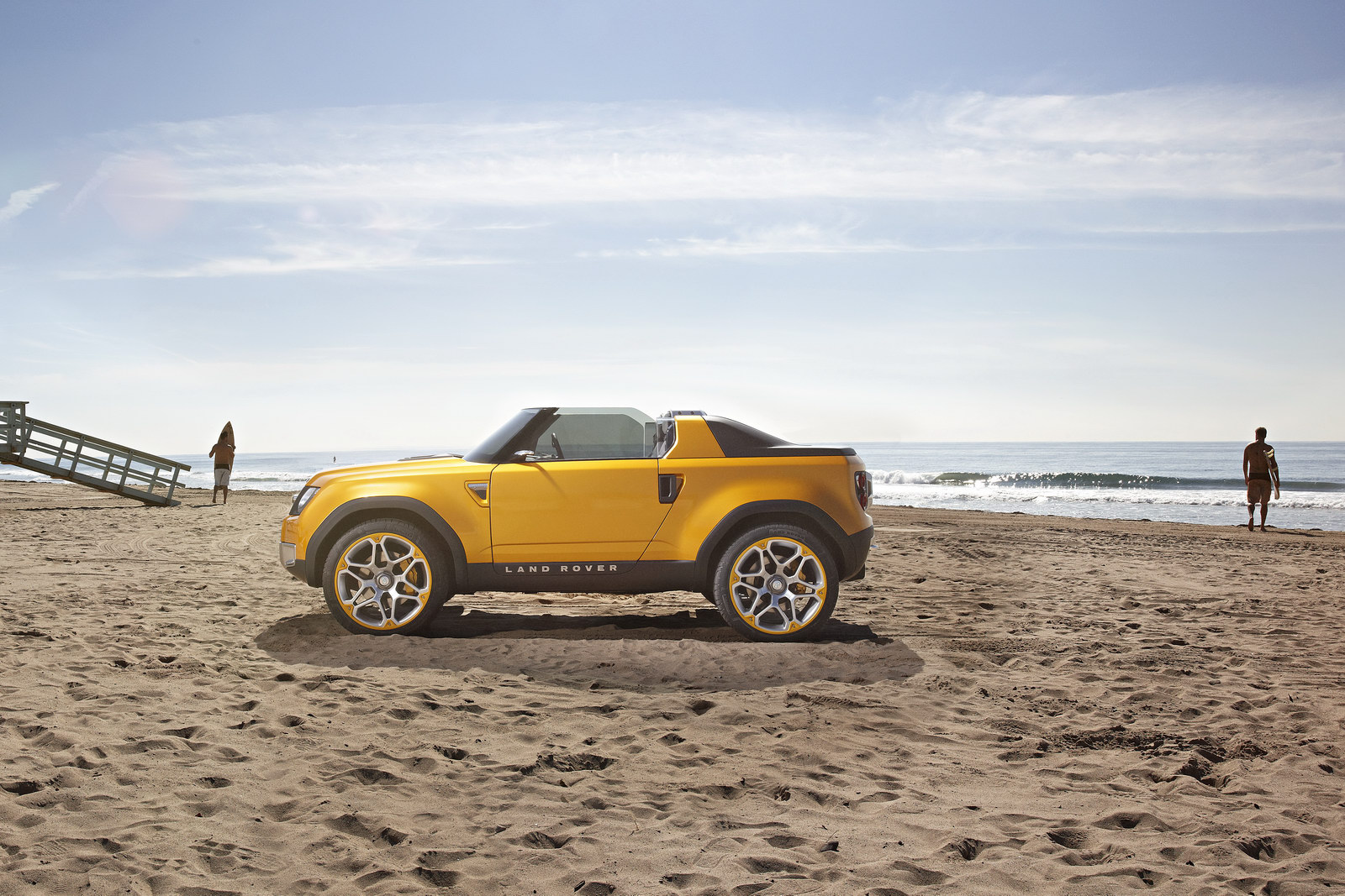 Land Rover Brings Revised DC100 Concepts to LA Auto Show to Gauge ...