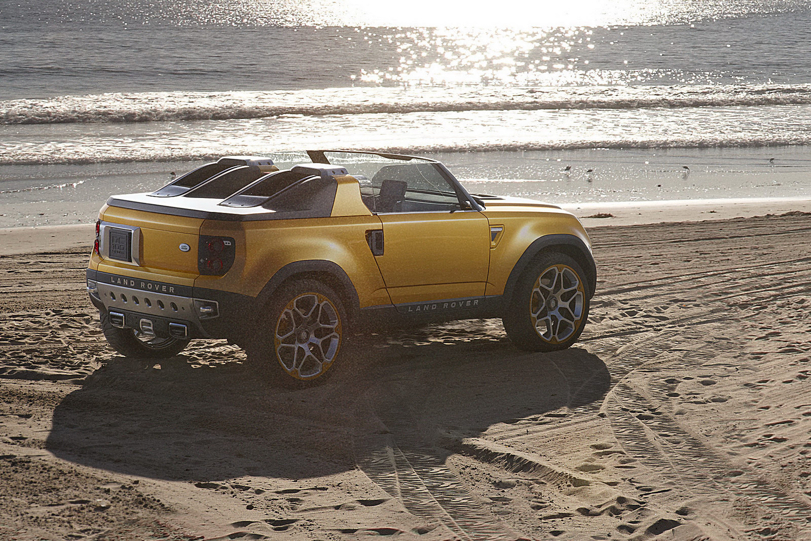 Land Rover Brings Revised DC100 Concepts to LA Auto Show to Gauge ...