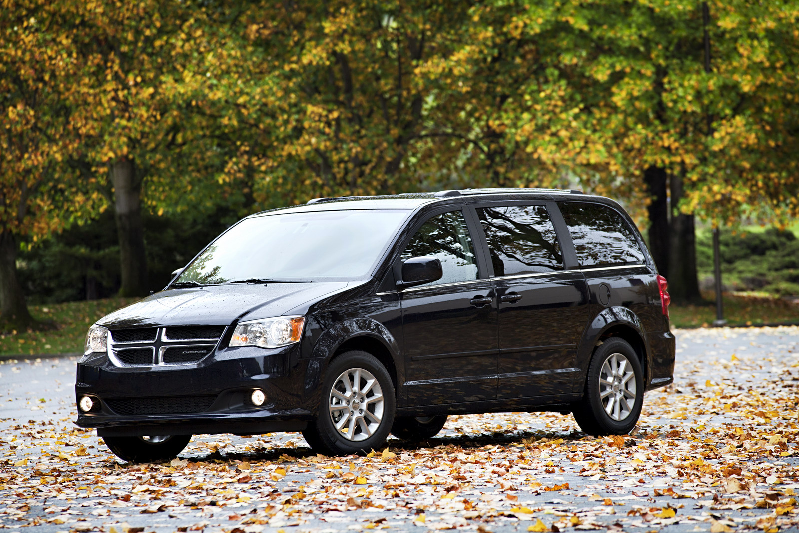 Next Chrysler Minivan to be Sold as a Rebadged Dodge Only in Canada ...