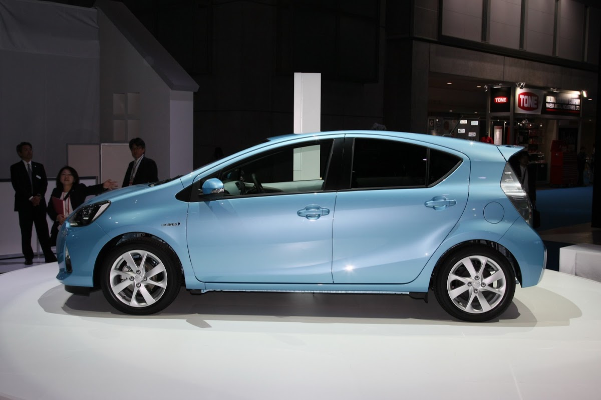 Toyota Says it Received 60,000 Orders for New Aqua Hybrid in Japan ...