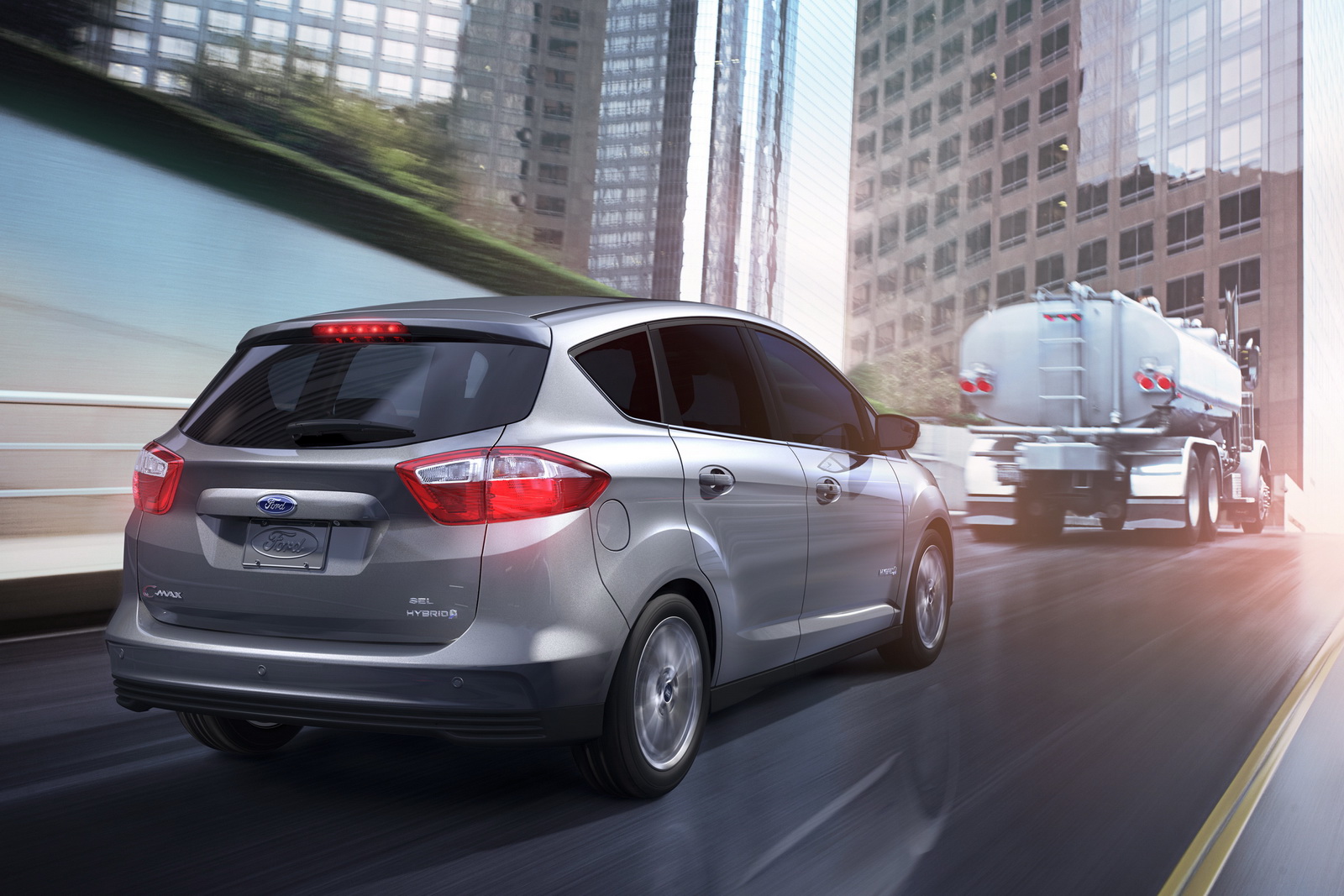 Ford Introduces C-MAX Hybrids, Claims They Outperform Toyota's Prius ...